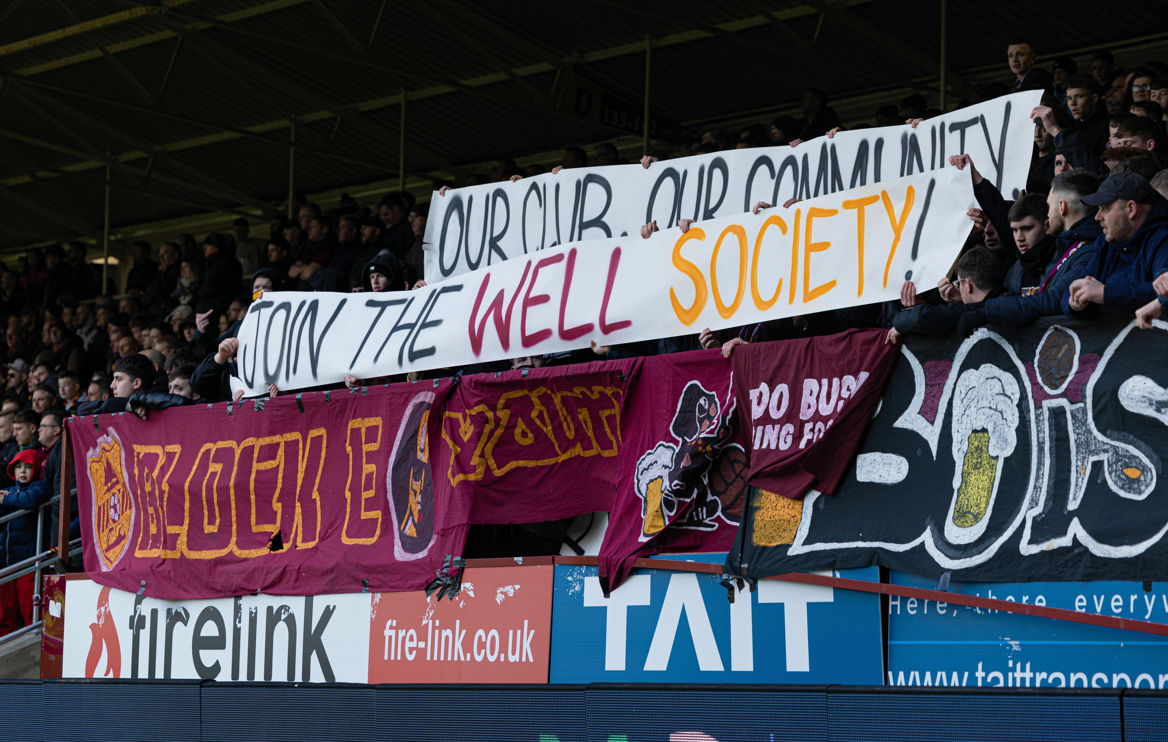 Motherwell supporters' groups oppose loss of fan-ownership - BBC Sport