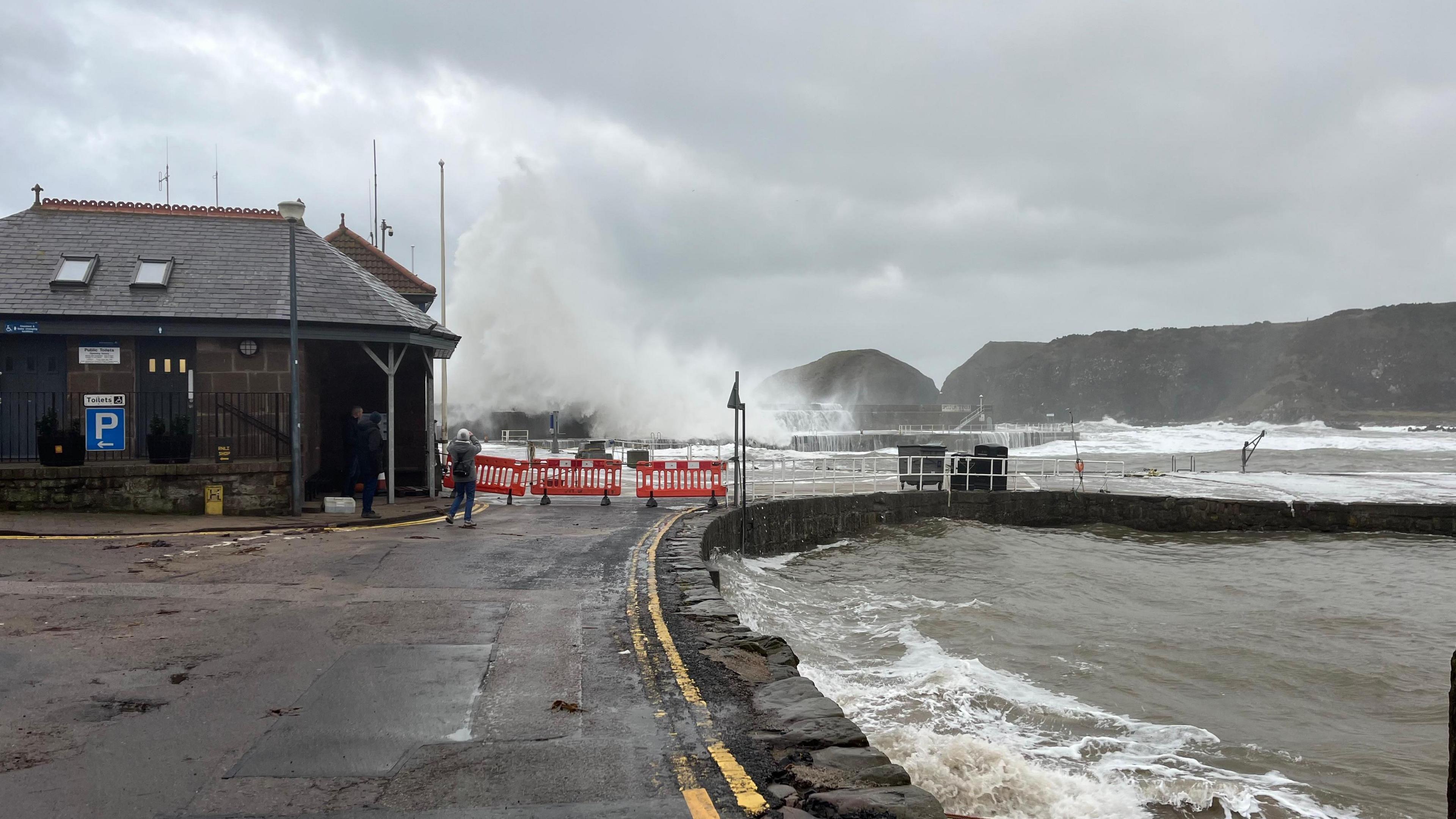 Why is the north east of Scotland getting such a soaking? - BBC News