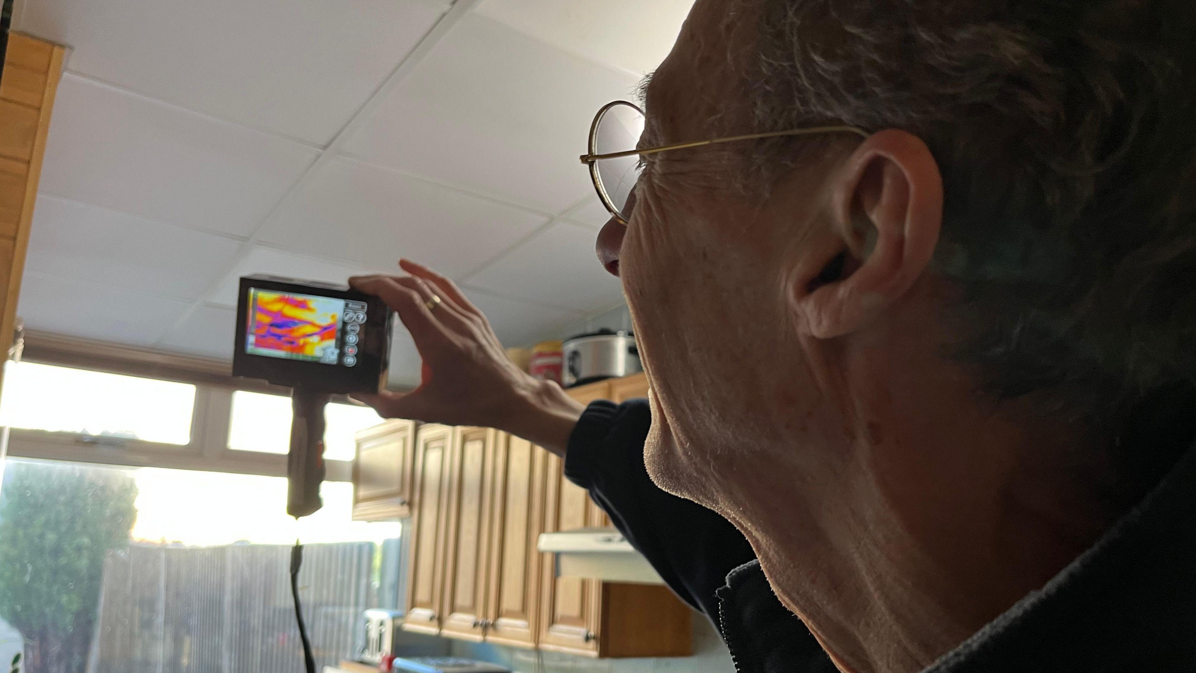 Bristol and Bath thermal image scheme helping prevent energy loss - BBC ...