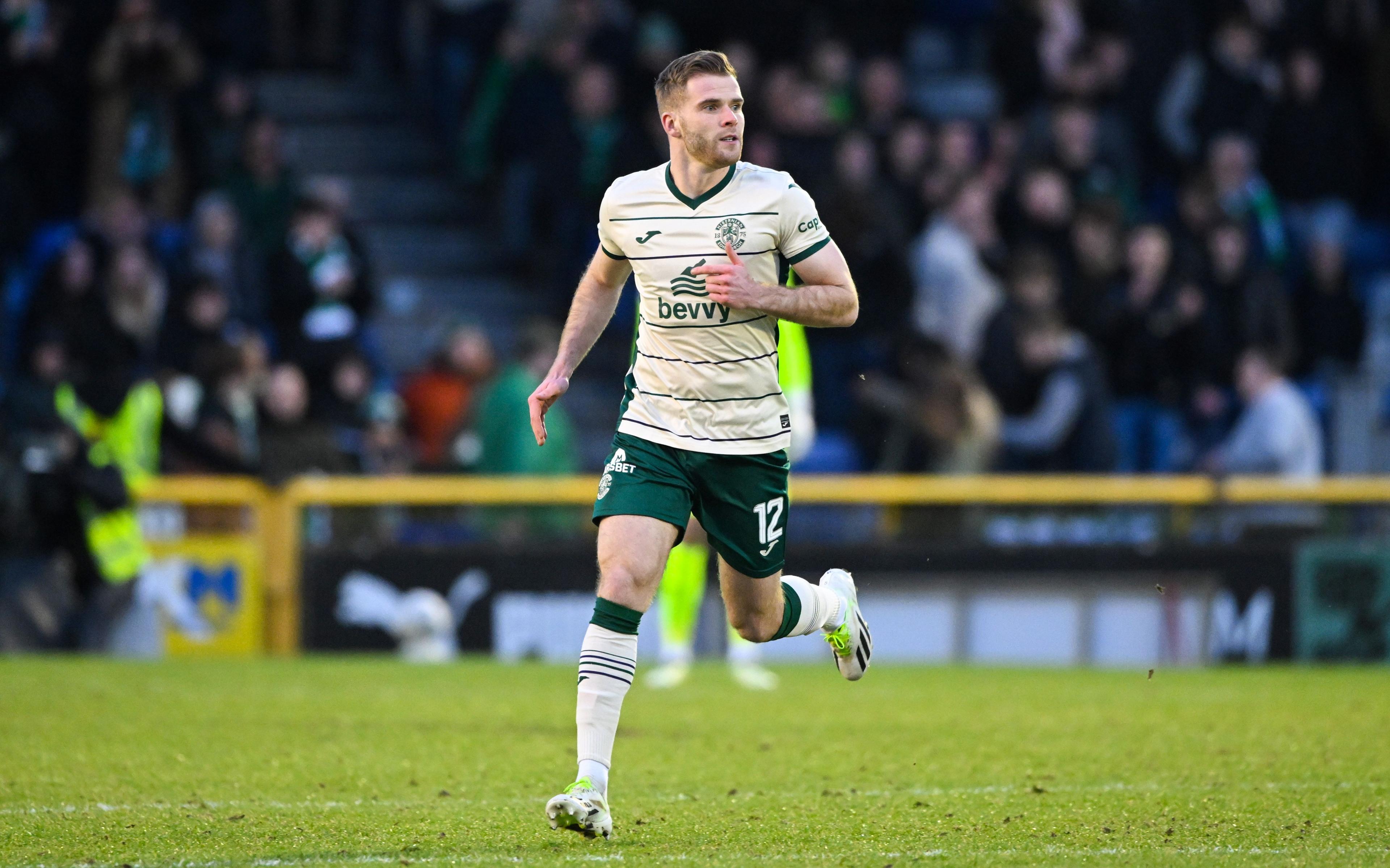 Cadden on 'emotional' return for Hibernian - BBC Sport