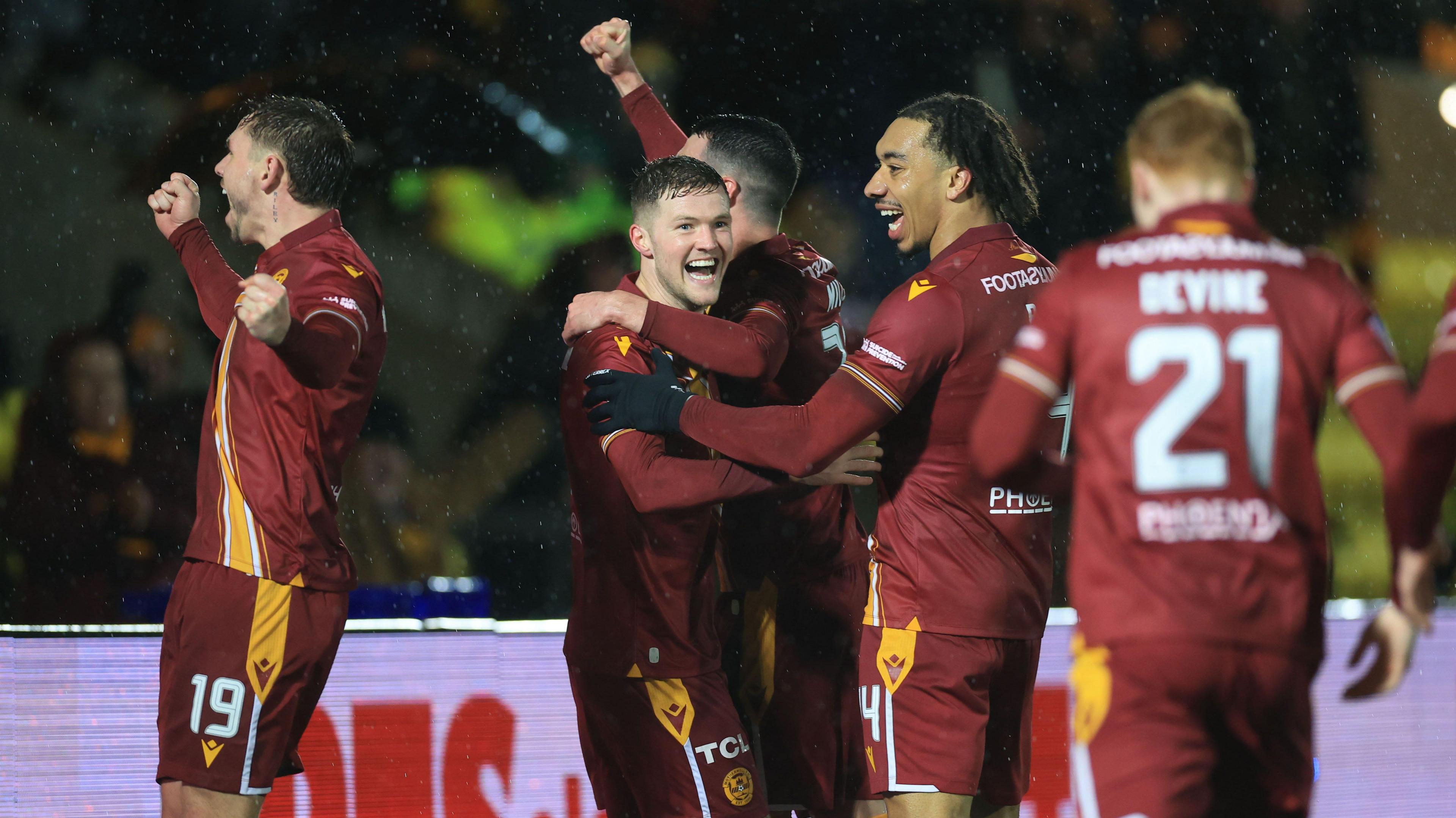 Motherwell love a comeback - BBC Sport