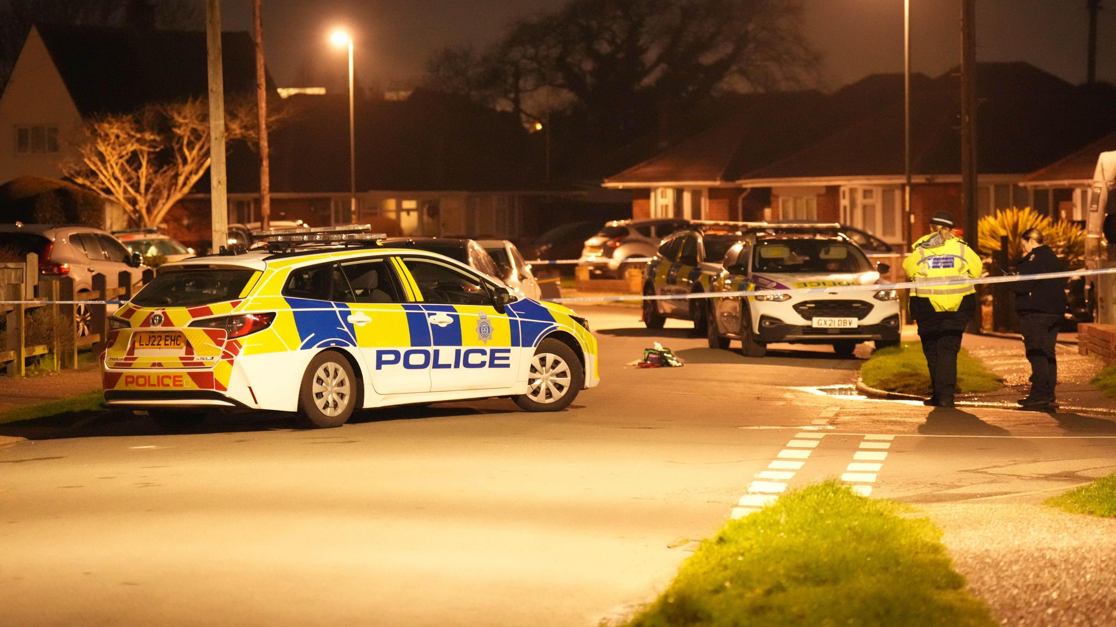 Man arrested in Elmer after two police officers assaulted - BBC News