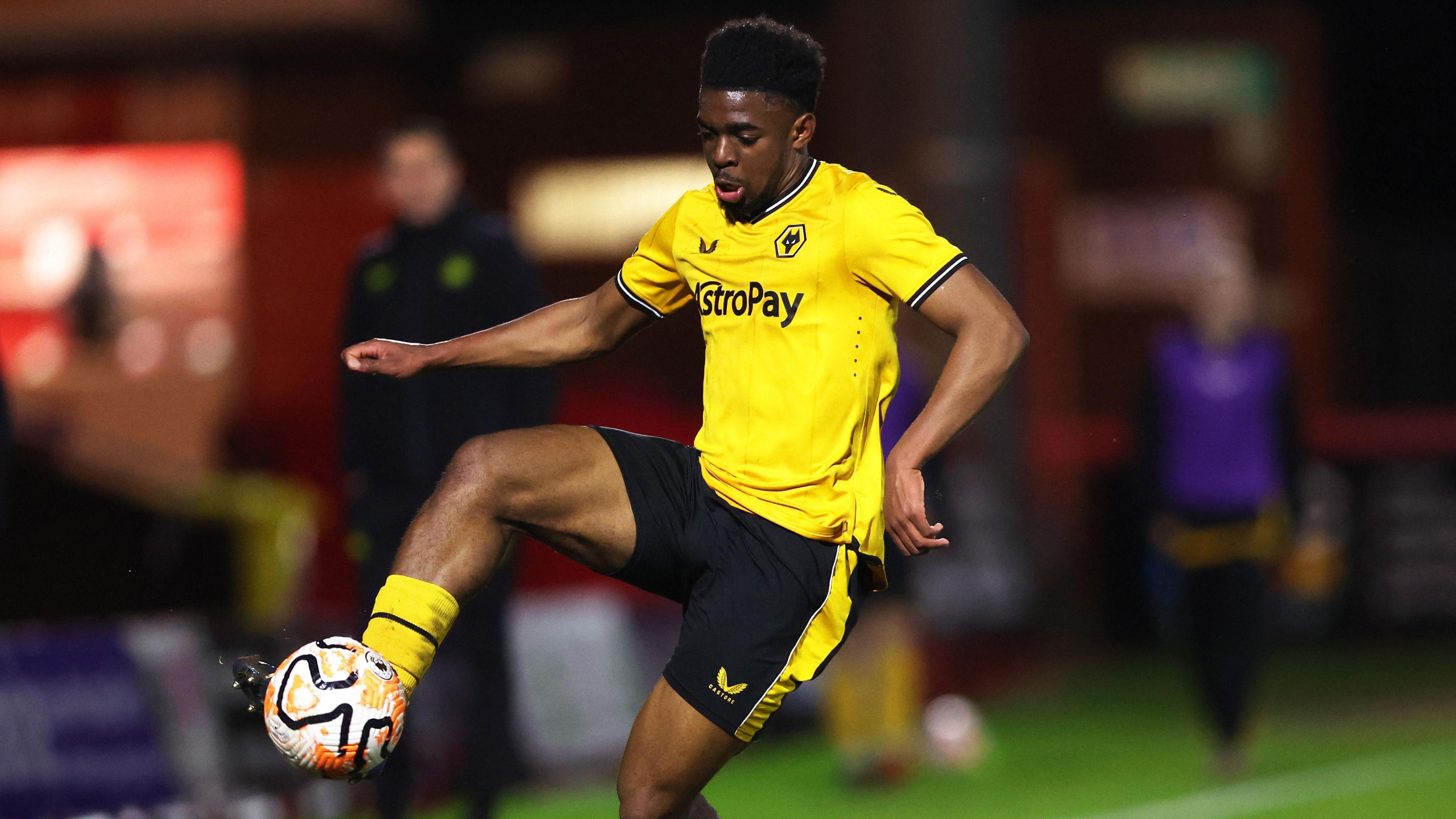 Marvellous Kaleta joins Motherwell on loan - BBC Sport