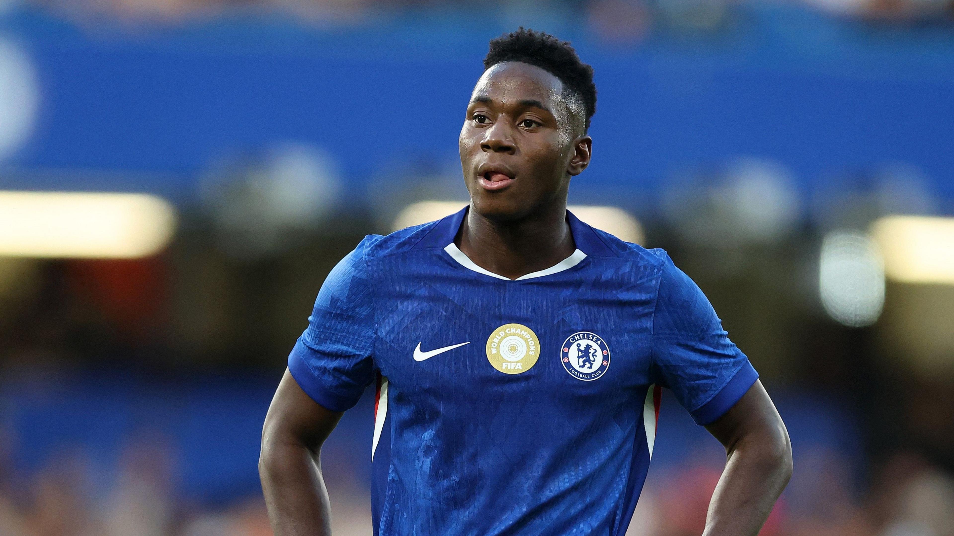 Chelsea news: Dario Essugo undergoes surgery for thigh injury - BBC Sport