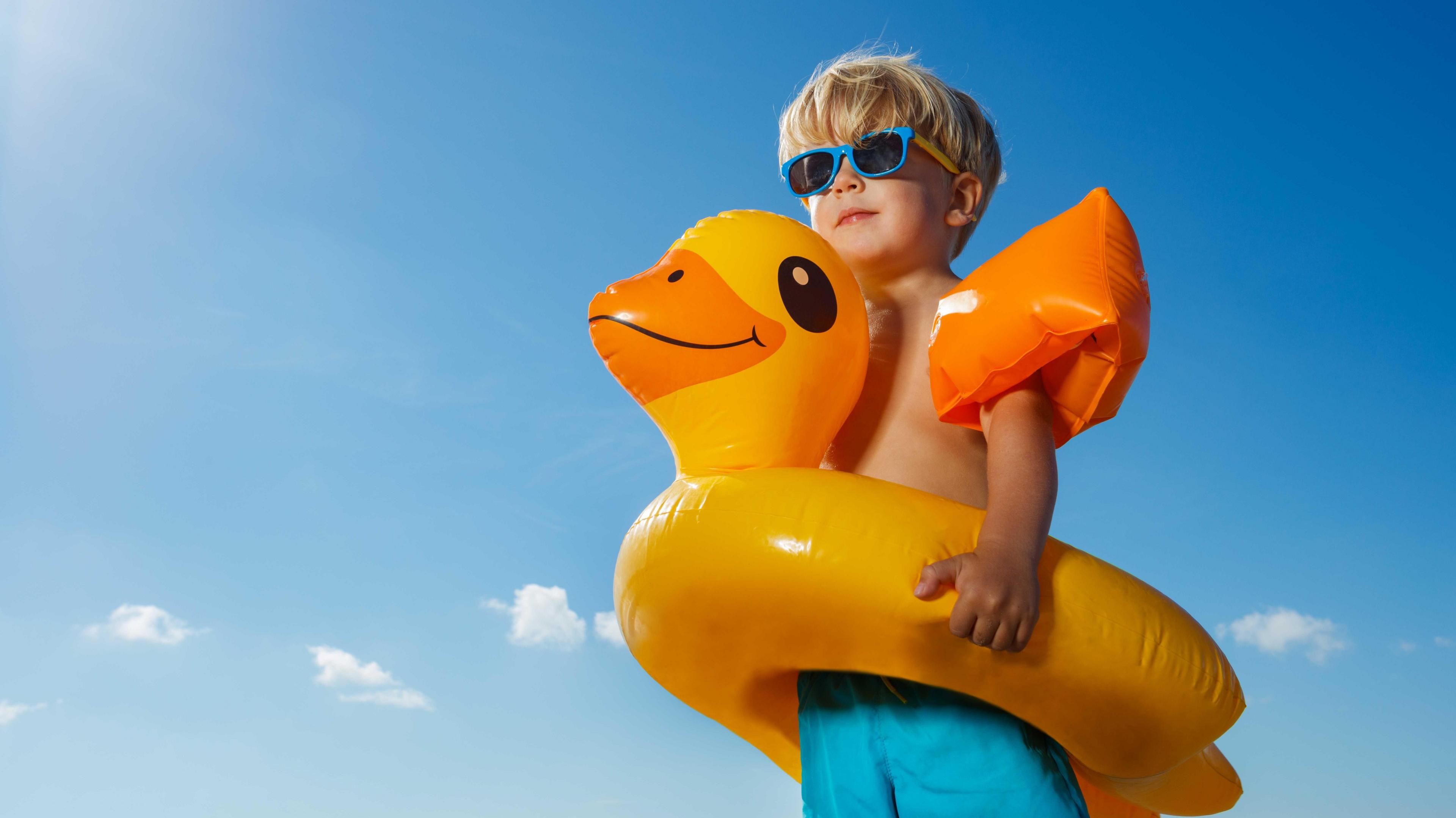 Do you reuse your holiday inflatables? - BBC Newsround