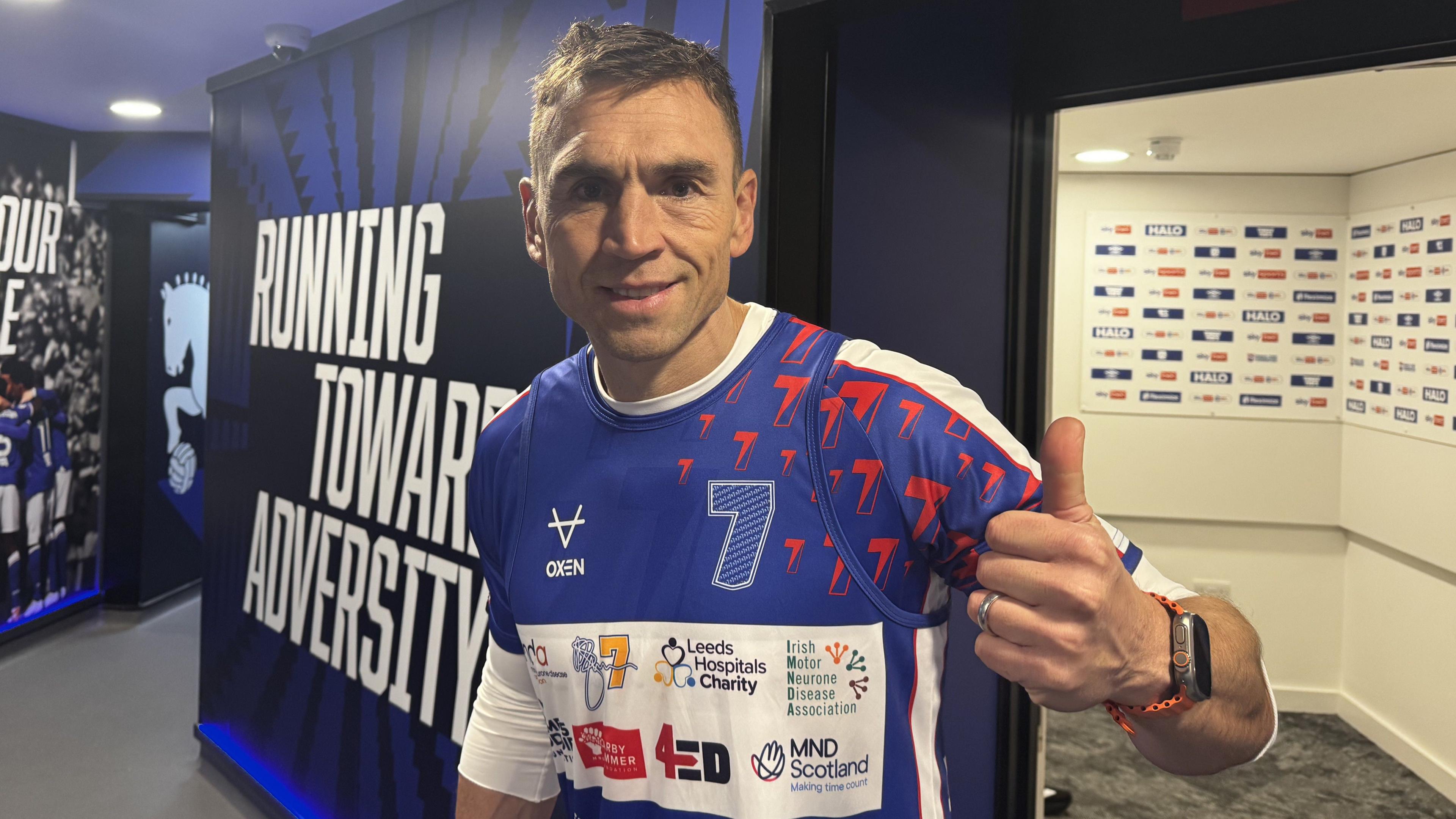 Kevin Sinfield's Workington to Whitehaven MND challenge ends - BBC News