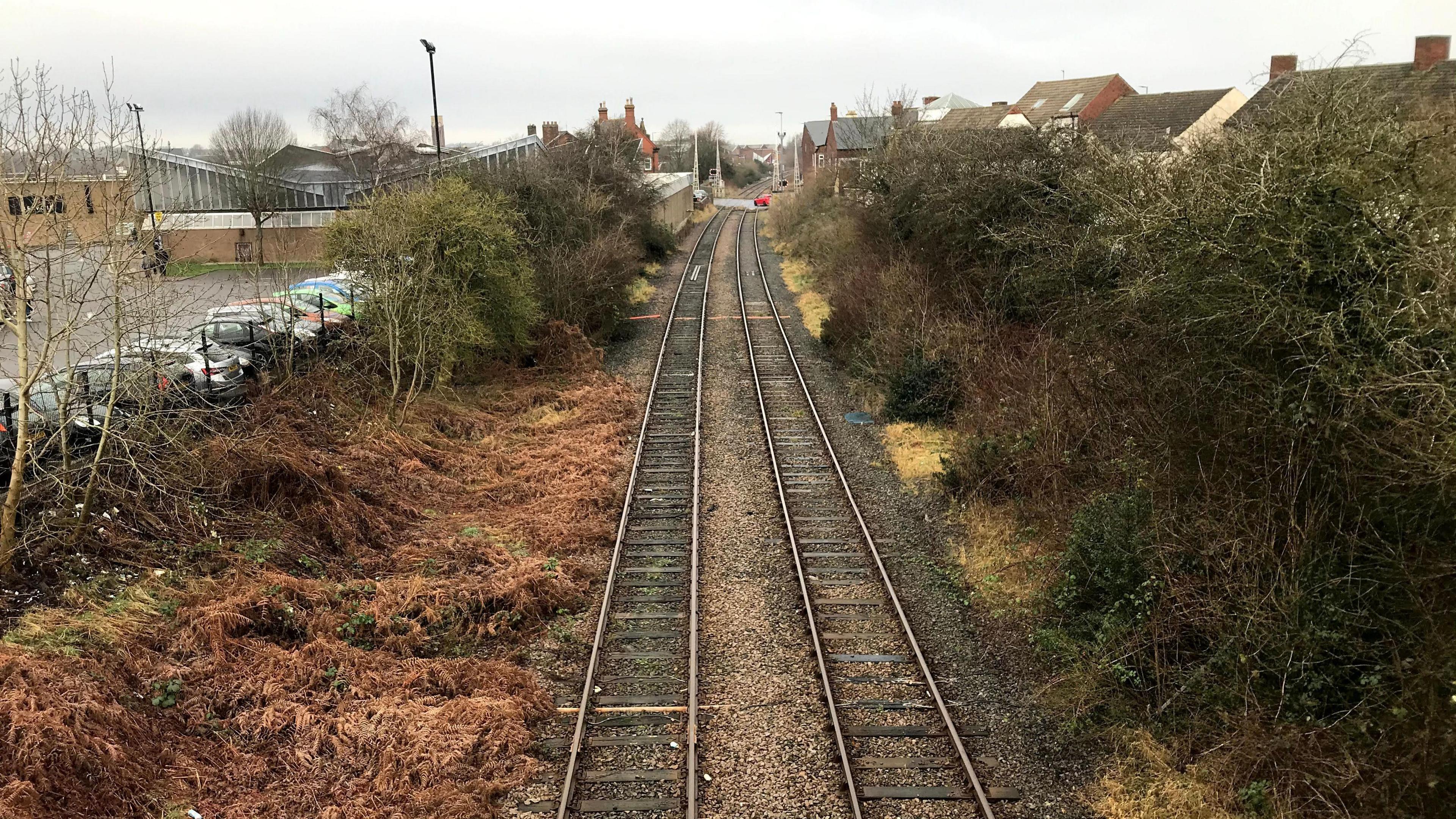 Councillor says bid to restore Ivanhoe line is 'dead' - BBC News