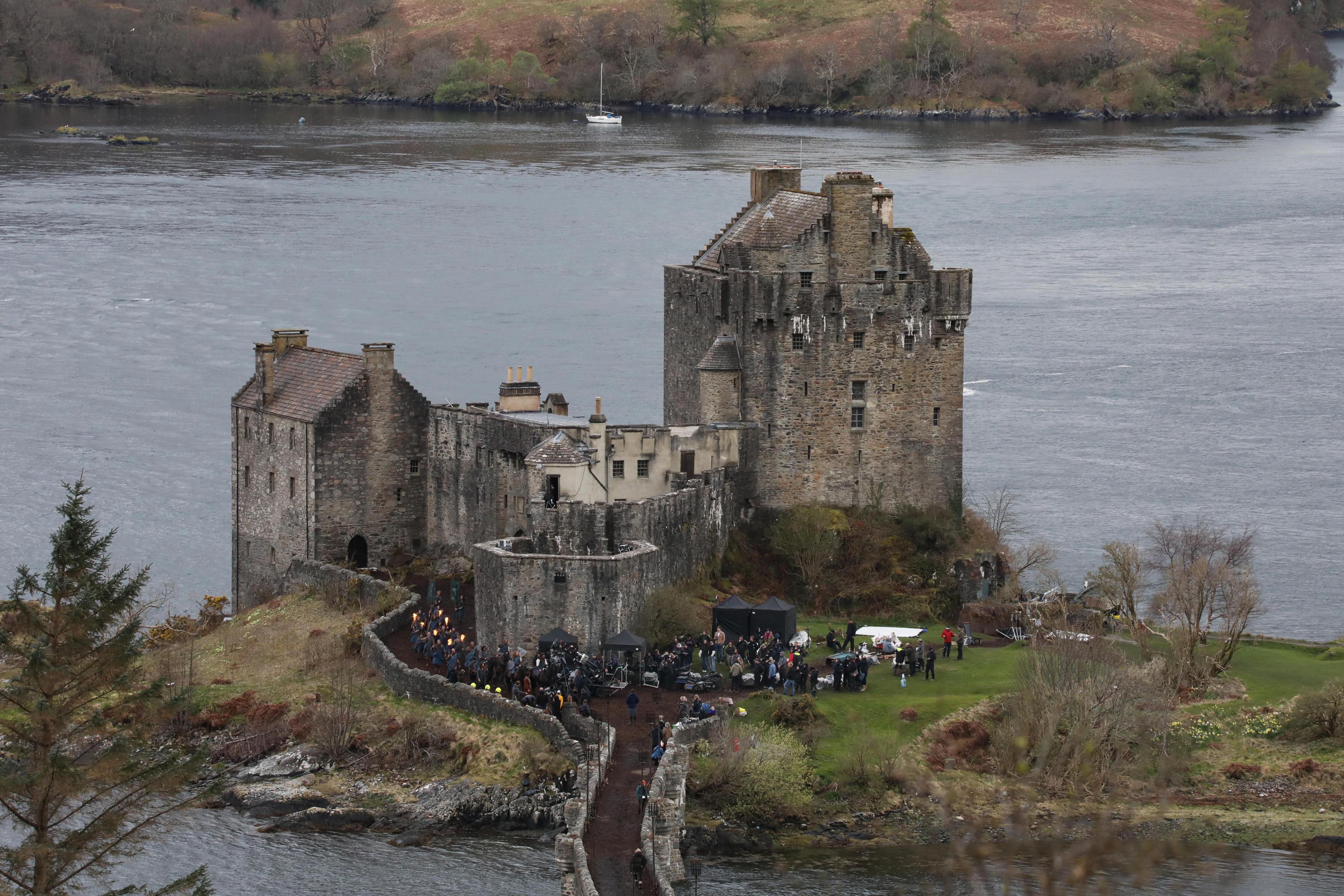 Highlander film stars bring Hollywood buzz to Scotland - BBC News