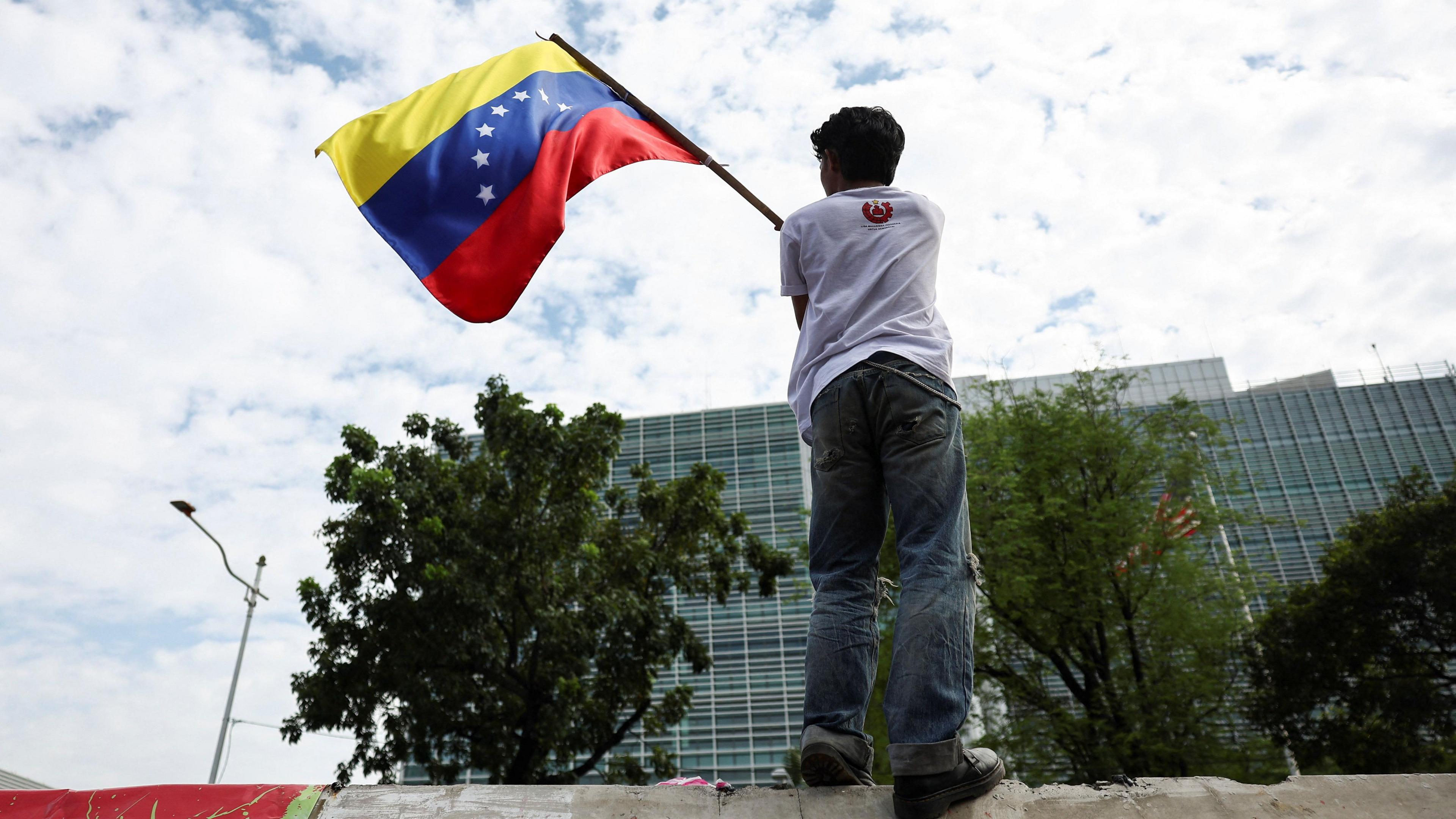 Fear and uncertainty: Venezuelans face up to future without Maduro ...