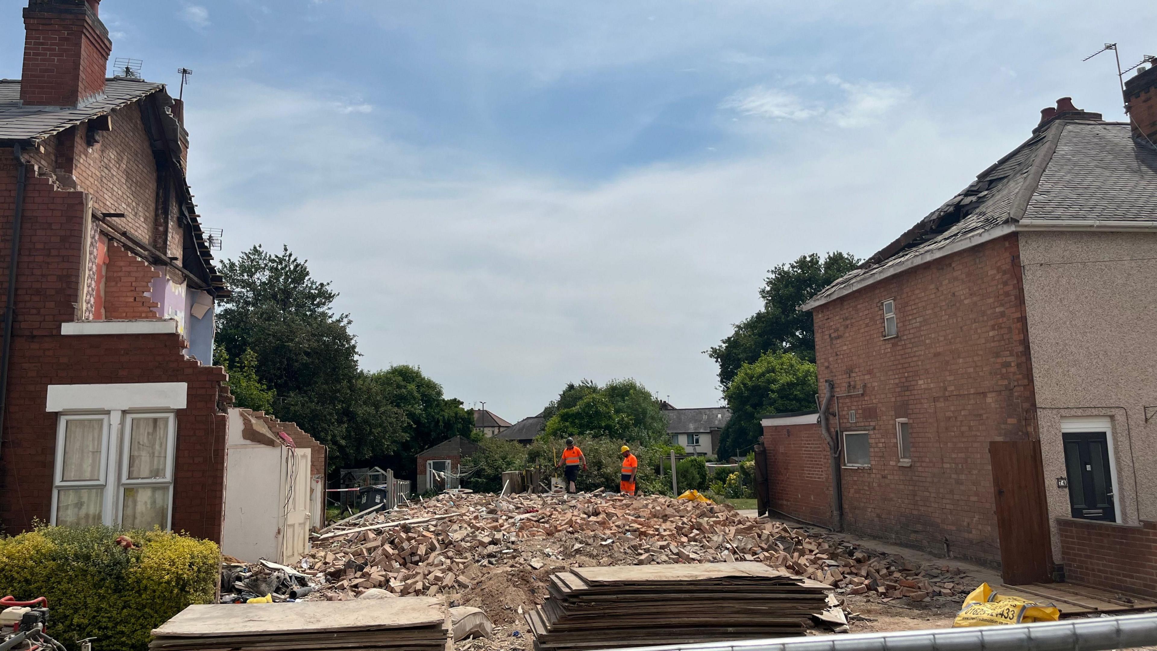 Site of Derby gas explosion goes up for auction - BBC News