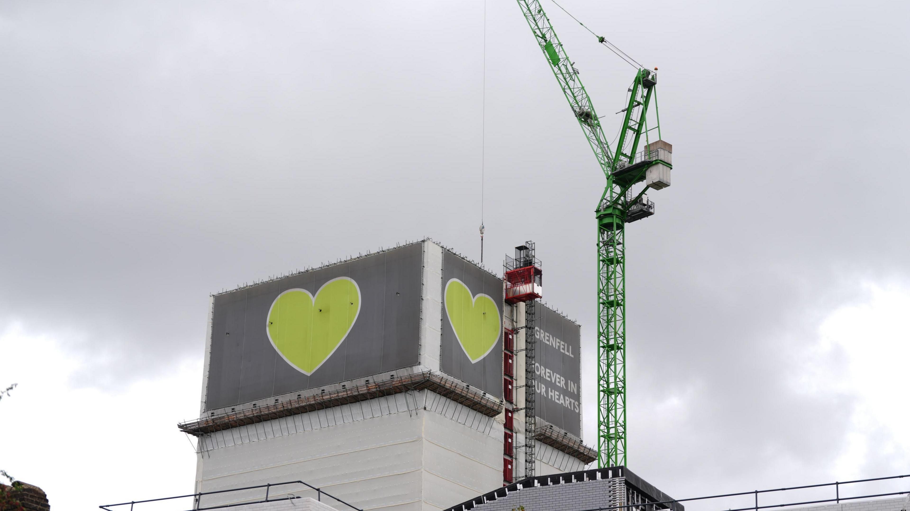Grenfell Tower to be lit up each night as 'visible reminder' - BBC News