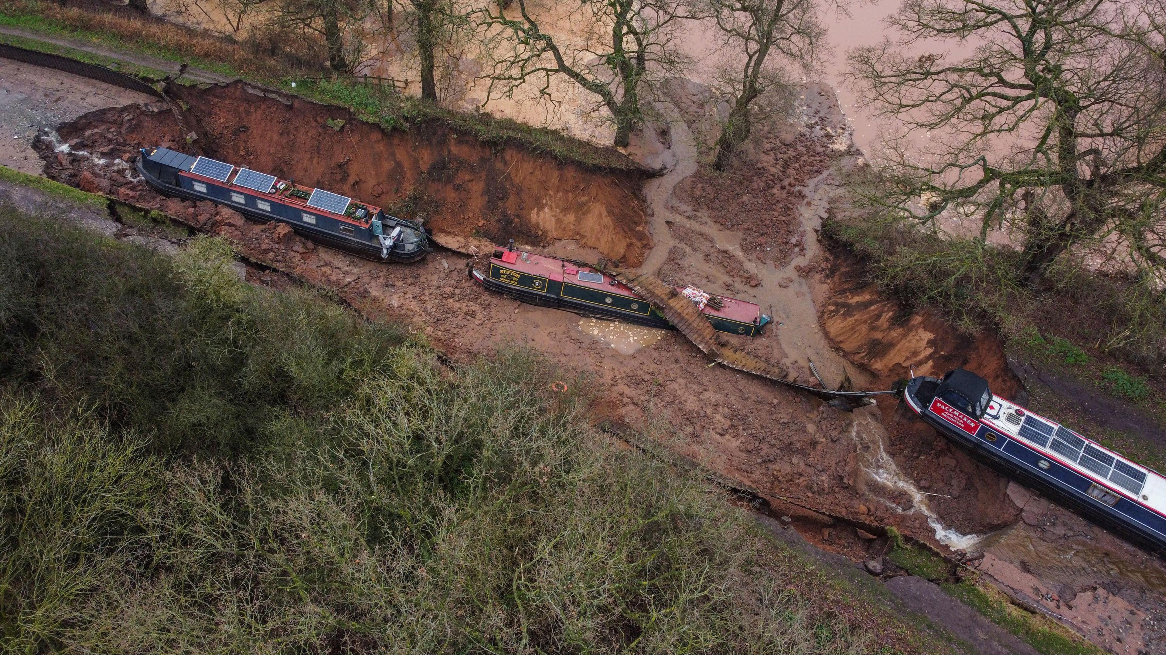 Boaters stranded at Christmas after Whitchurch collapse on Llangollen ...