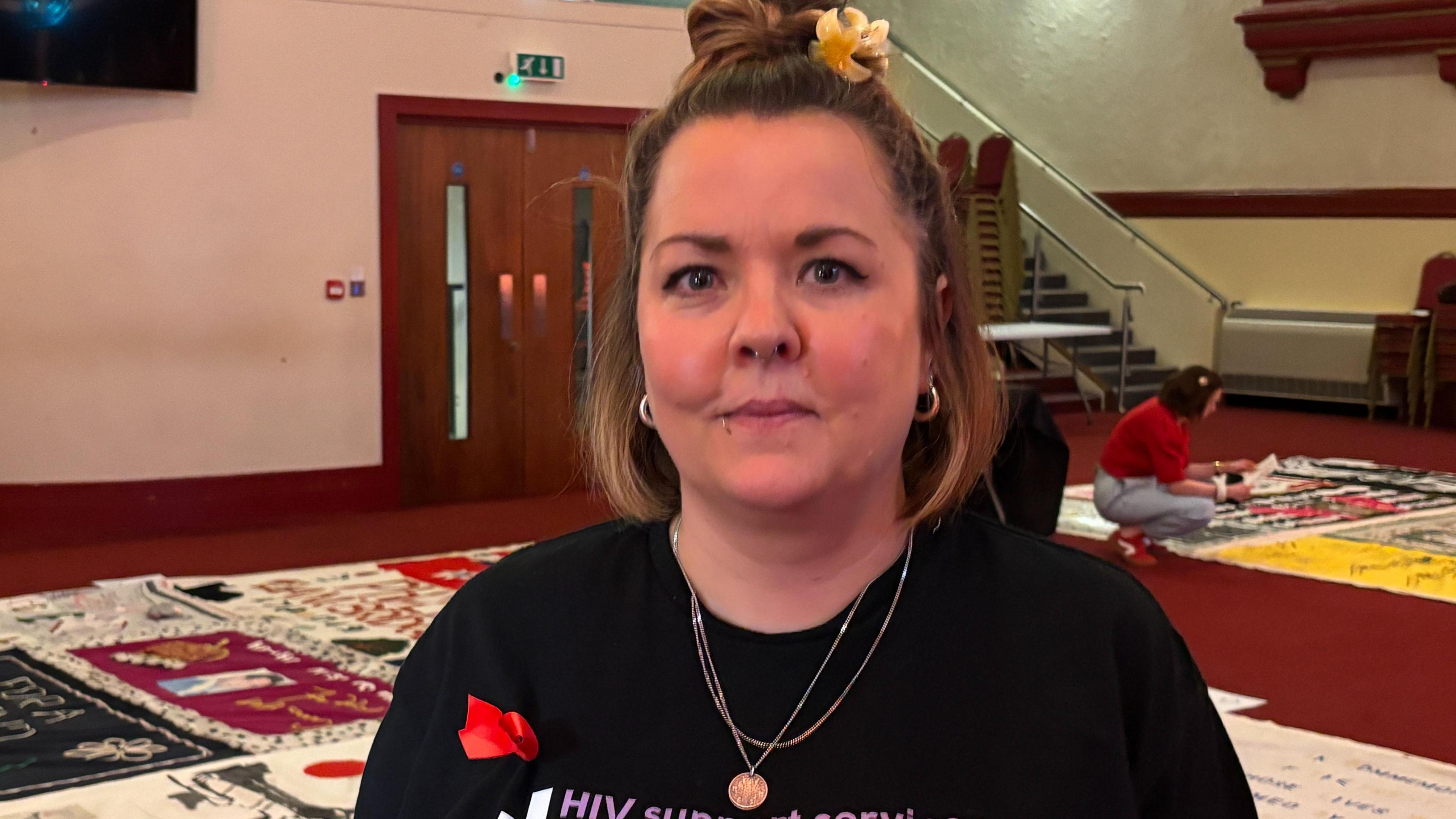 Aids quilt display marks 40 years of HIV support in Reading - BBC News