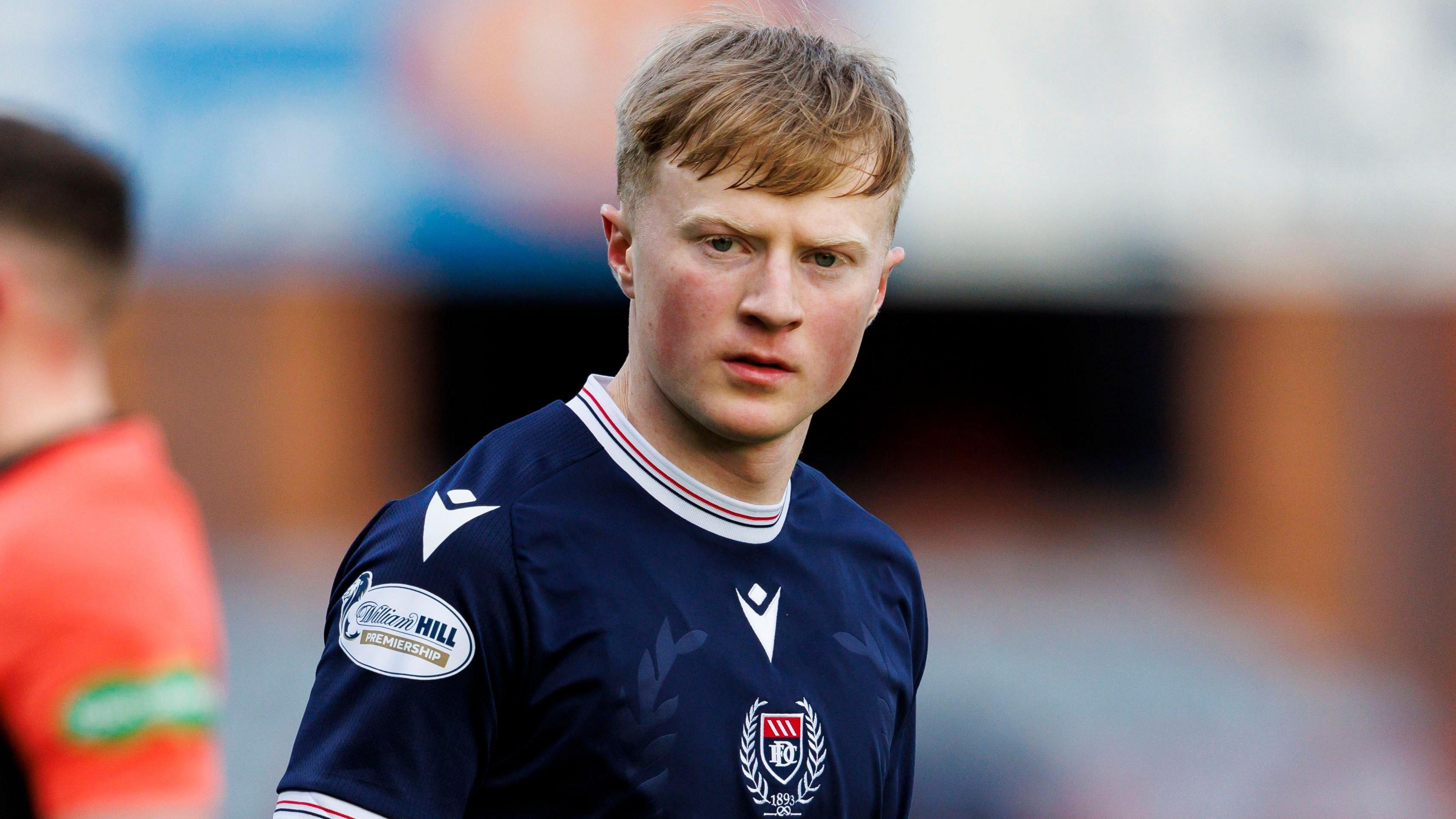 Cameron fully focused on Dundee with Rangers move looming - BBC Sport