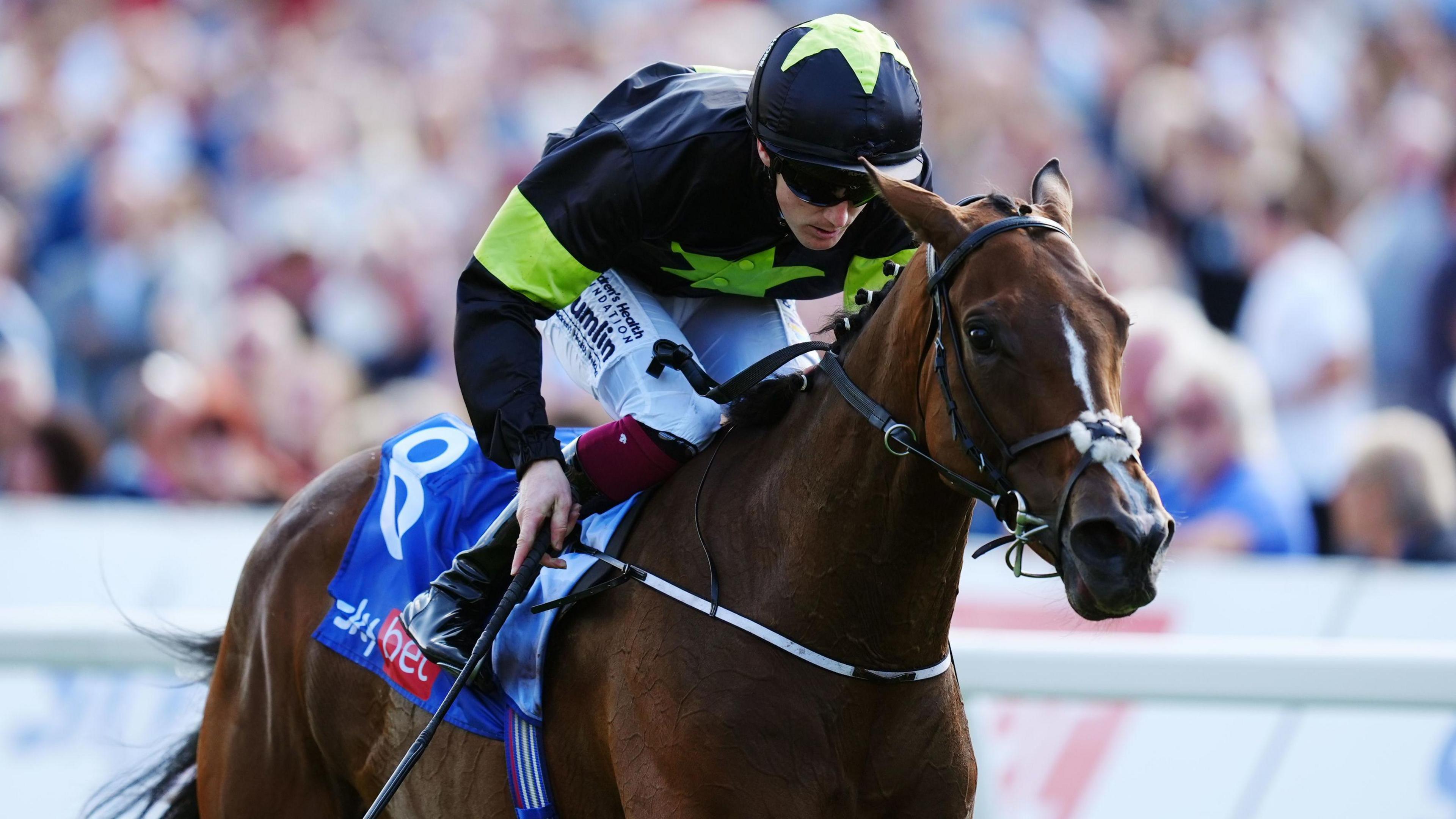 York Ebor Festival: Favourite Magical Zoe wins Ebor Handicap - BBC Sport