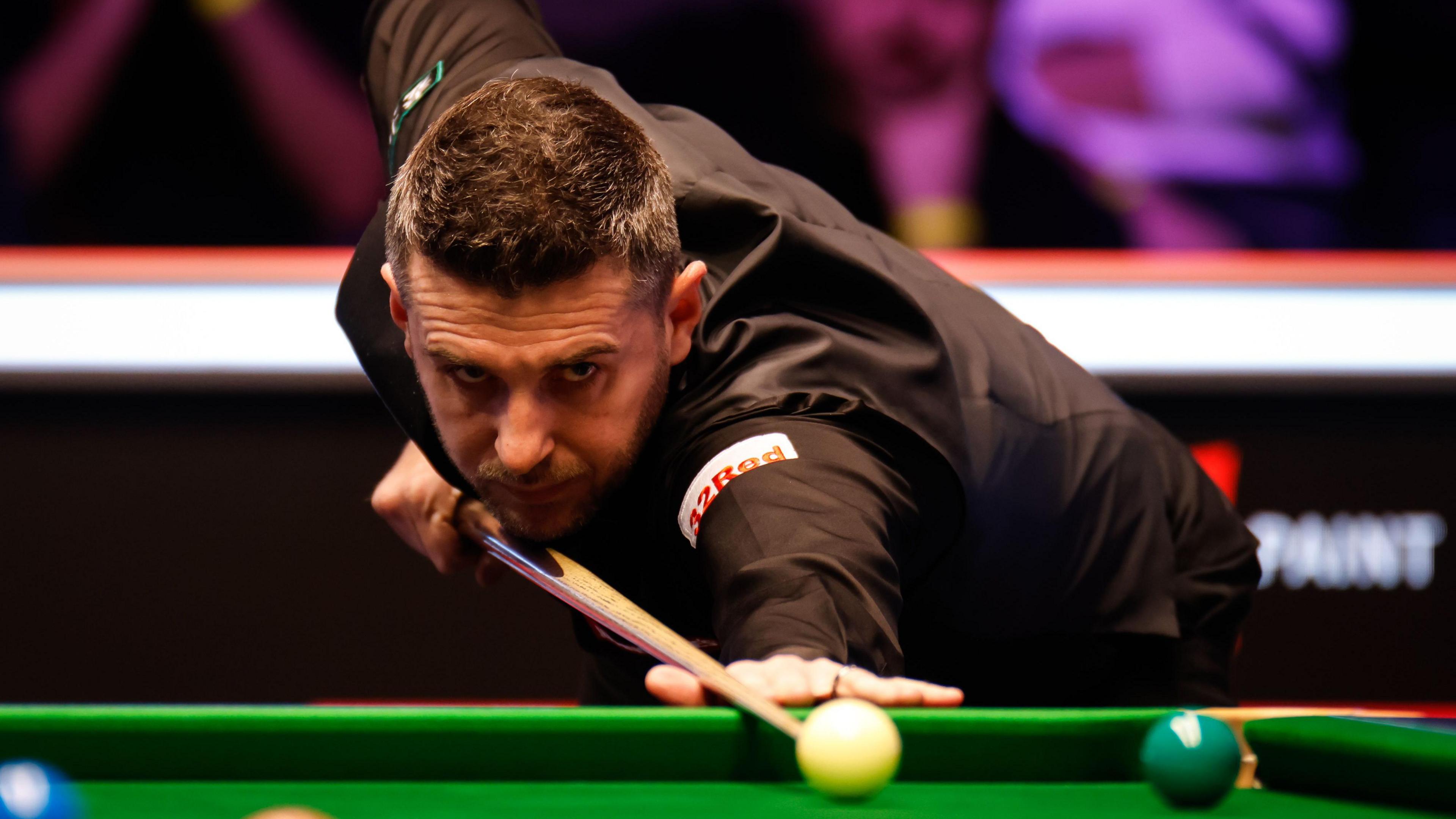 Welsh Open: Mark Selby and Luca Brecel reach quarter-finals - BBC Sport