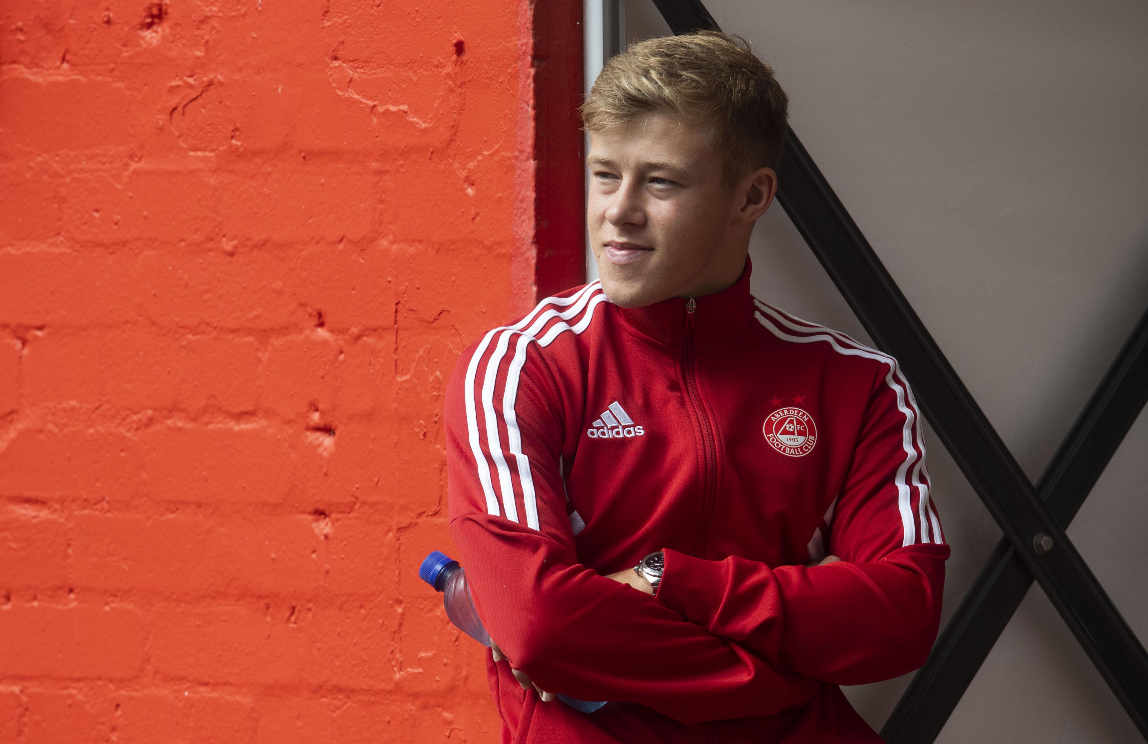 Connor B﻿arron begins 'mini-pre-season' at Aberdeen - BBC Sport