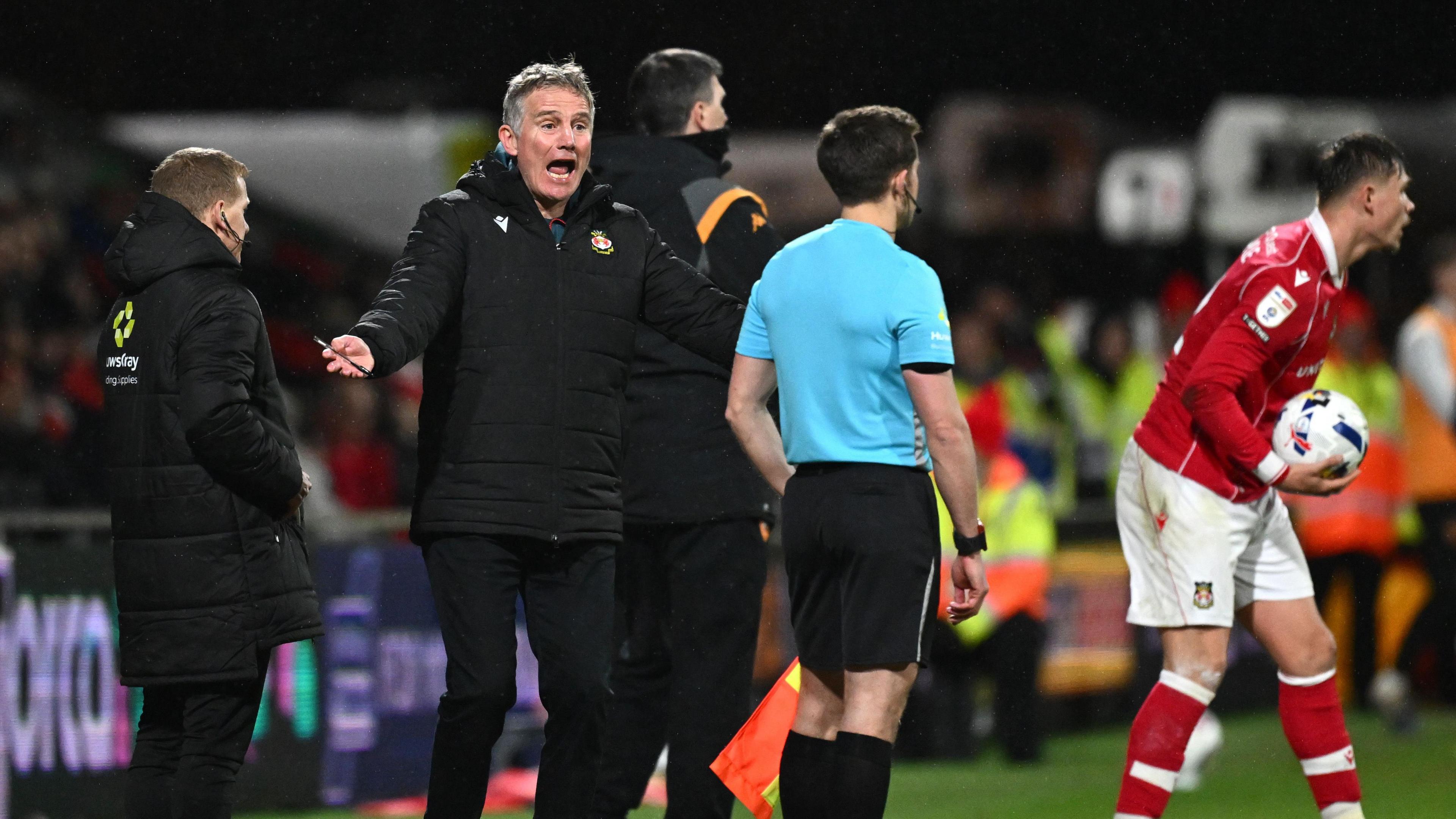 Waynne Phillips: Wrexham 'not good enough' at Hull - BBC Sport