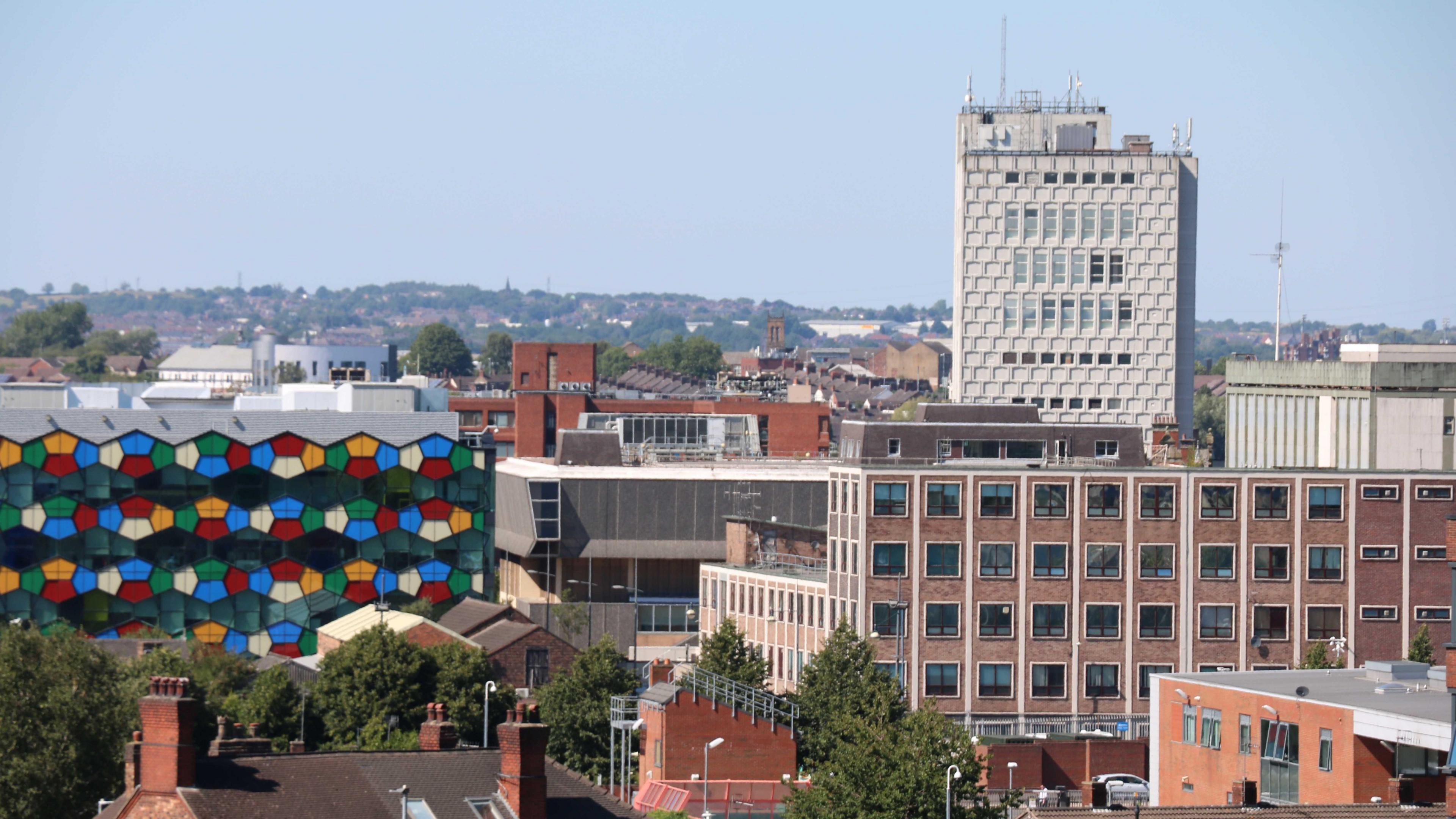 Dragons' Den-style scheme aims to boost Stoke-on-Trent jobs - BBC News