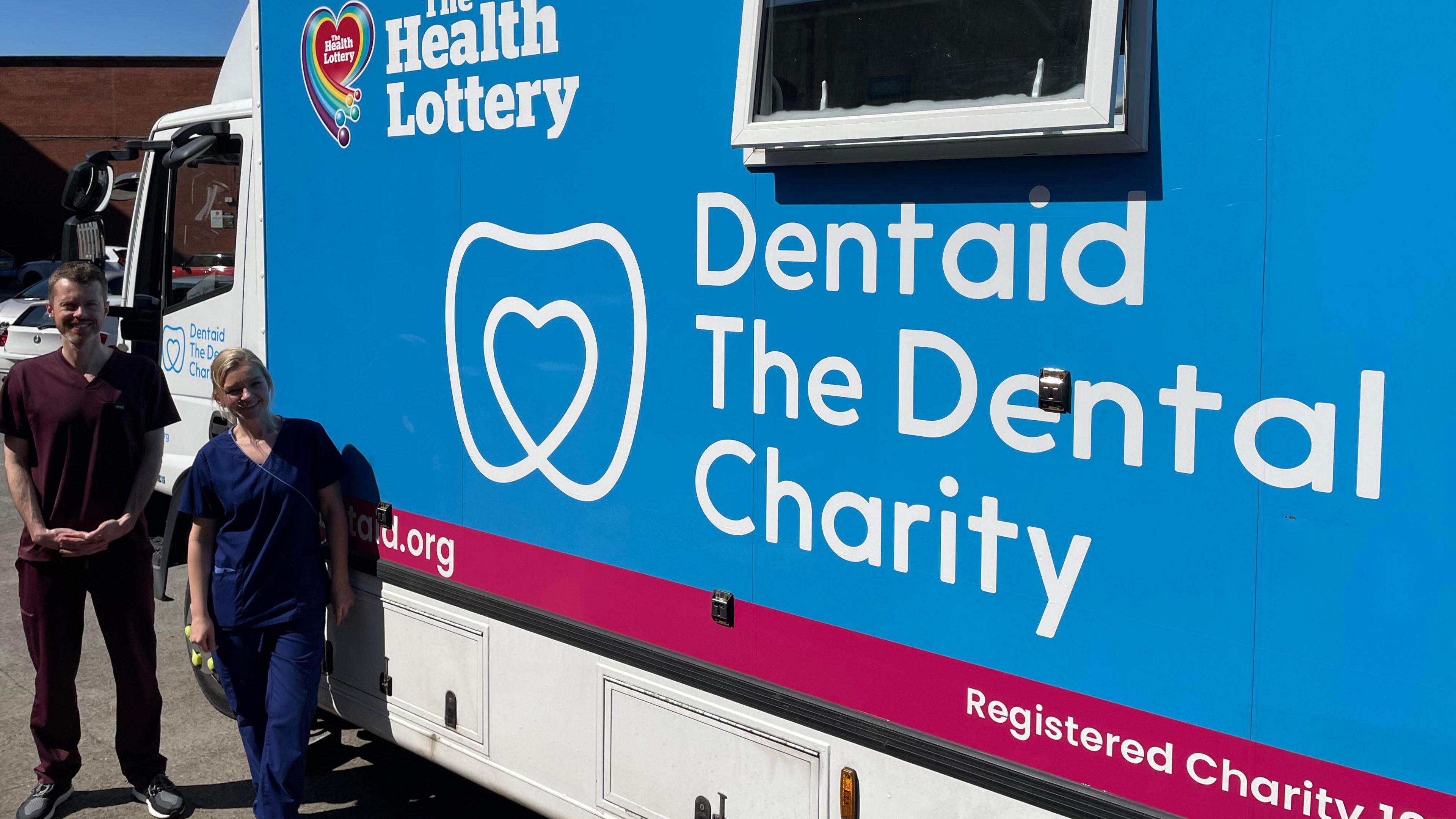 The Dentaid travelling dental surgery offering free treatment - BBC News