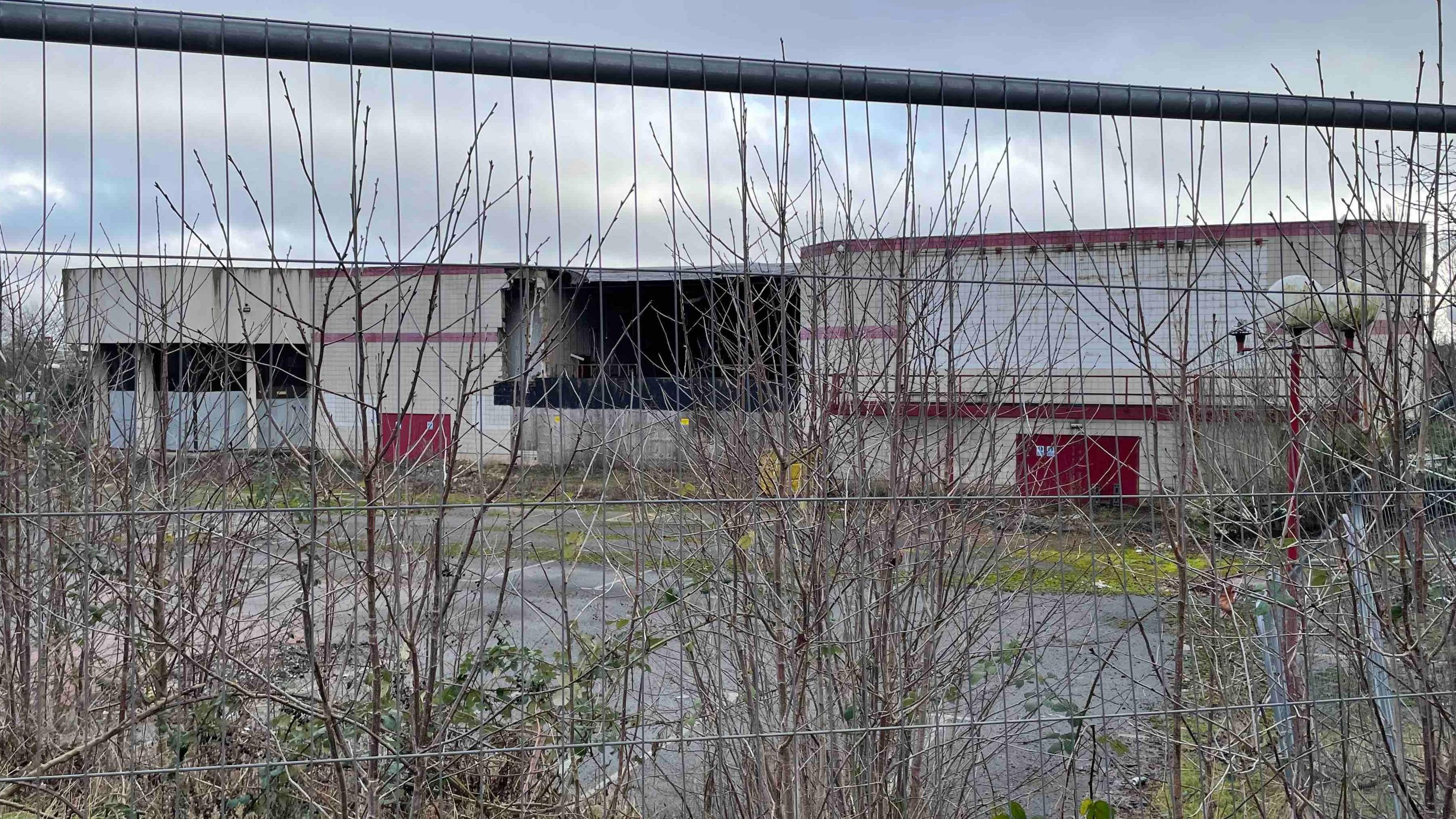 Derby's first multiplex cinema to be demolished - BBC News