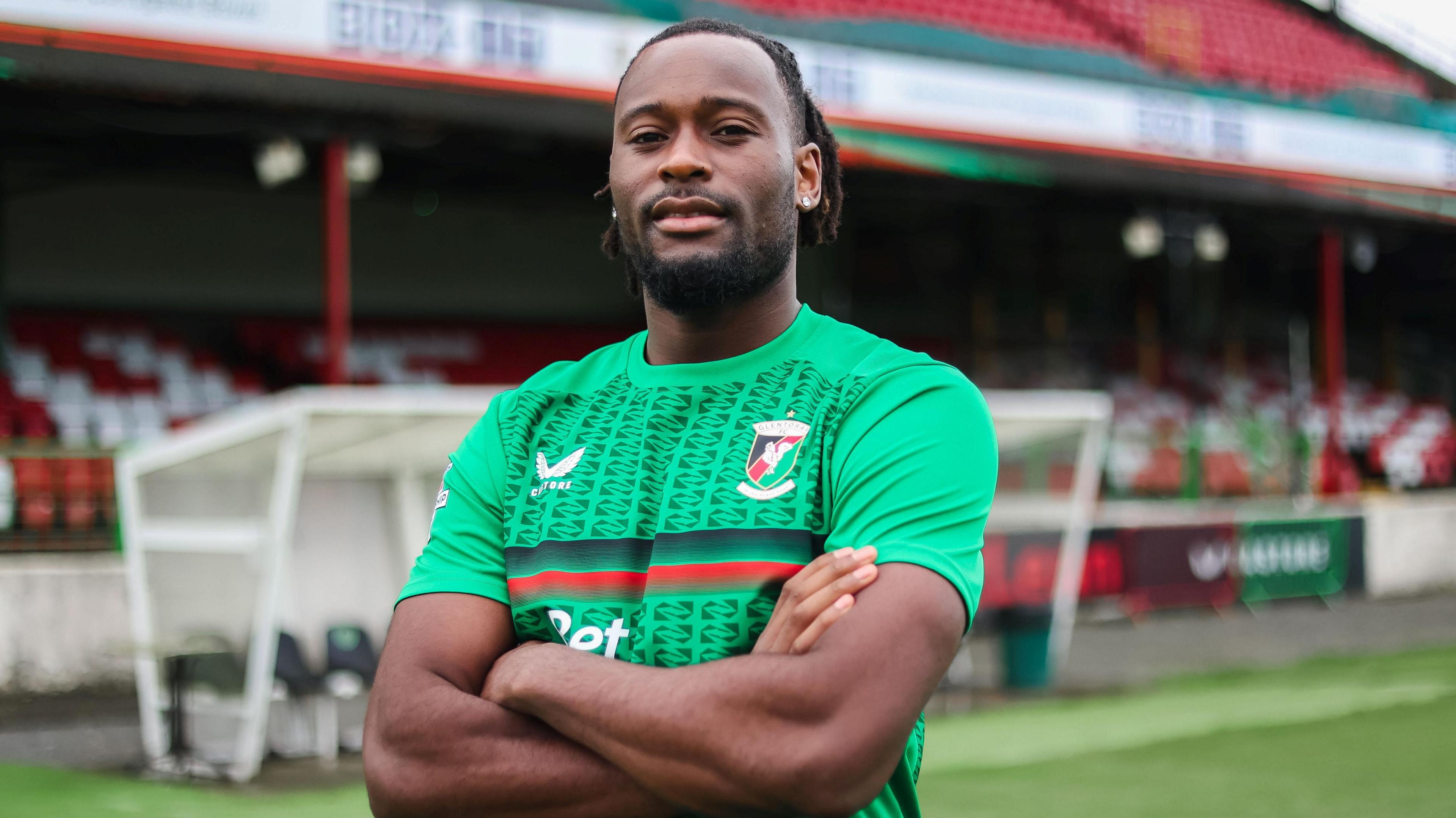 Glentoran: Irish Premiership side sign 'direct and dynamic' winger ...