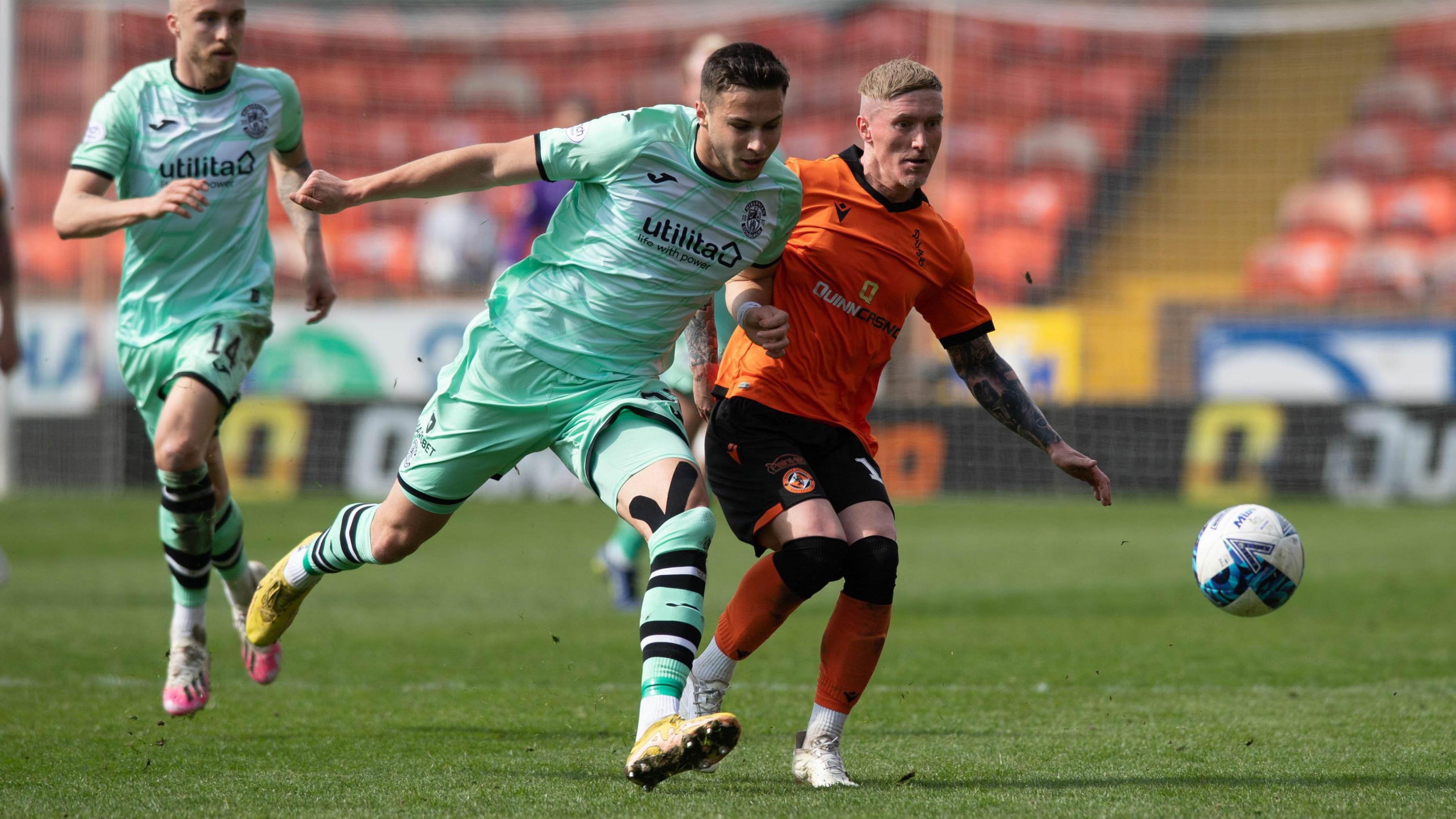 Dundee United v Hibs: Team news - BBC Sport