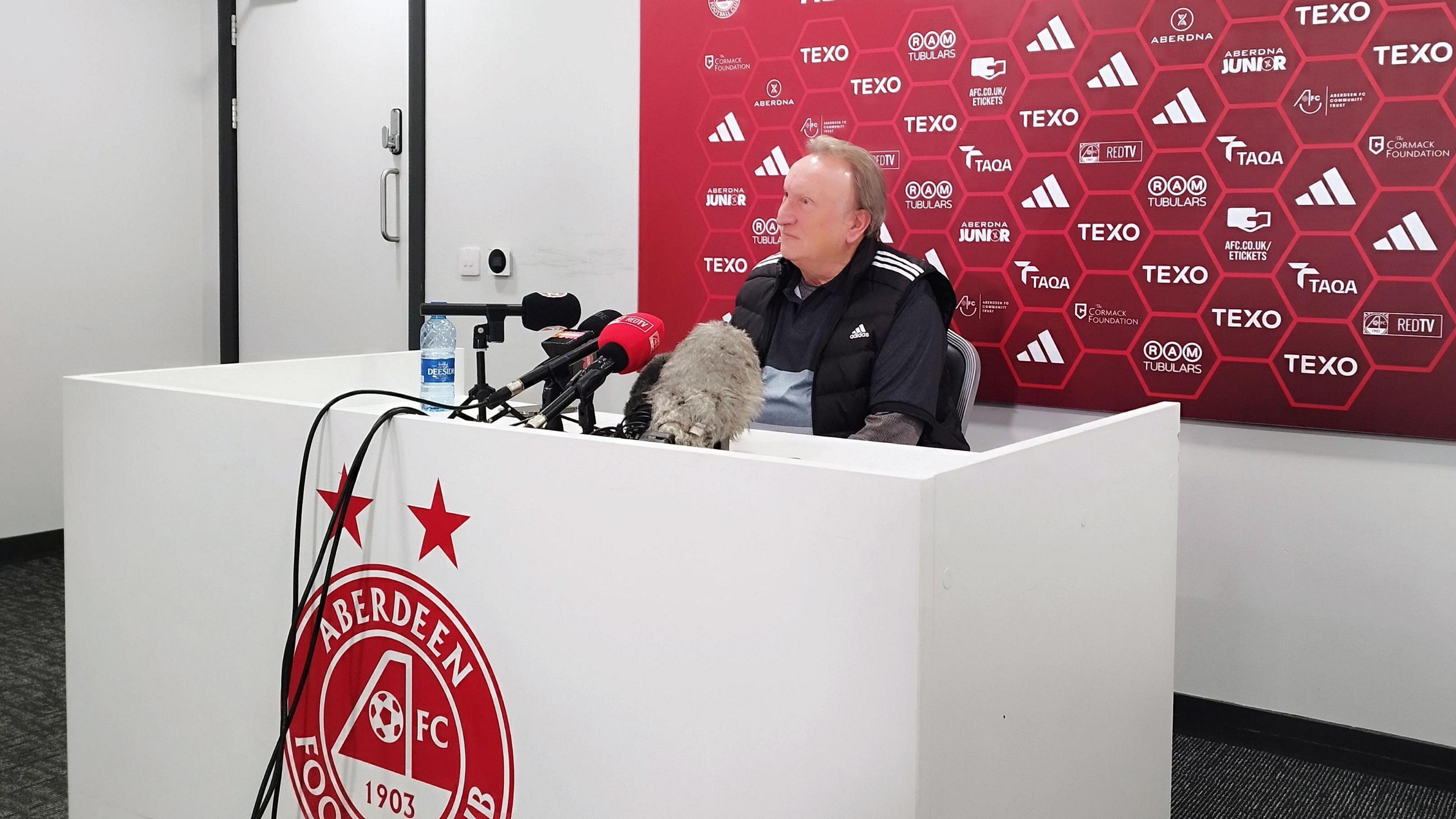 Neil Warnock on 'difficult' start to life at Aberdeen, Miovski ...