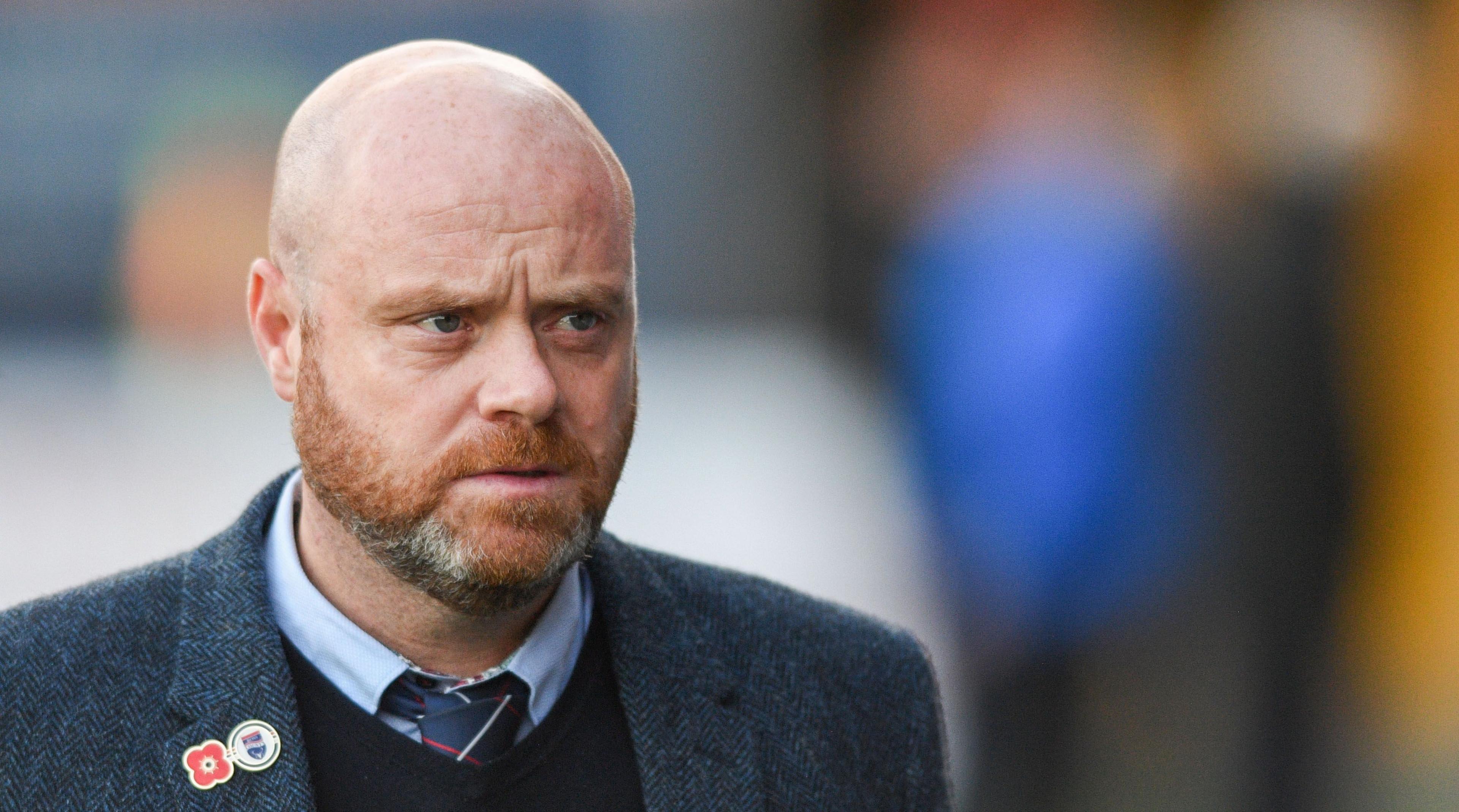 Ferguson 'delighted' to welcome back Adams - BBC Sport