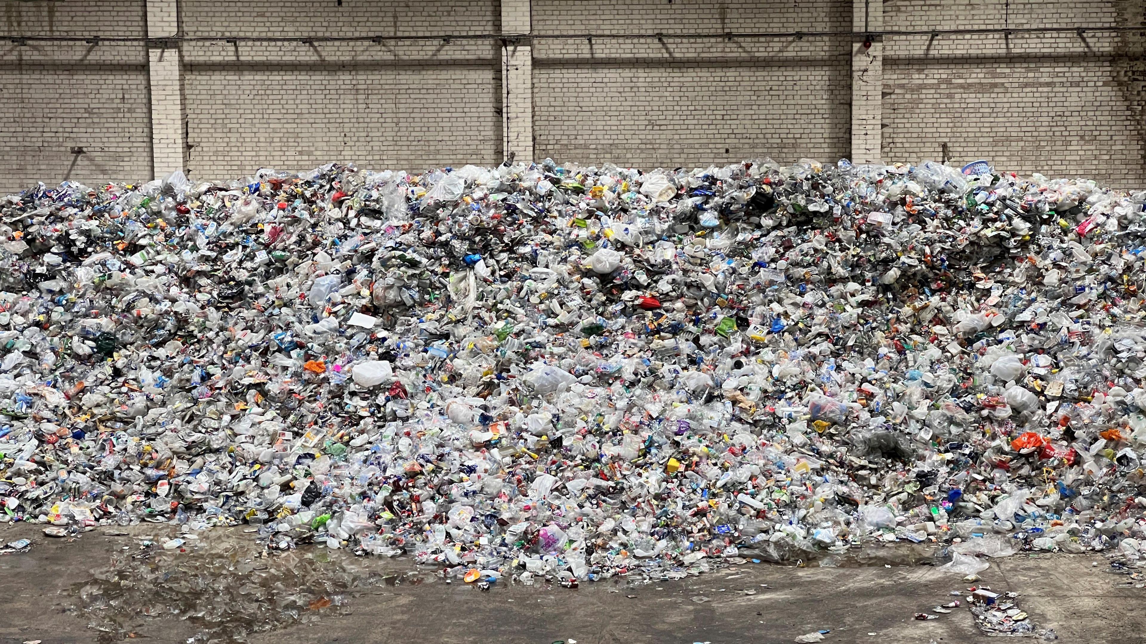 Recycling rates fall across all north-east England councils - BBC News
