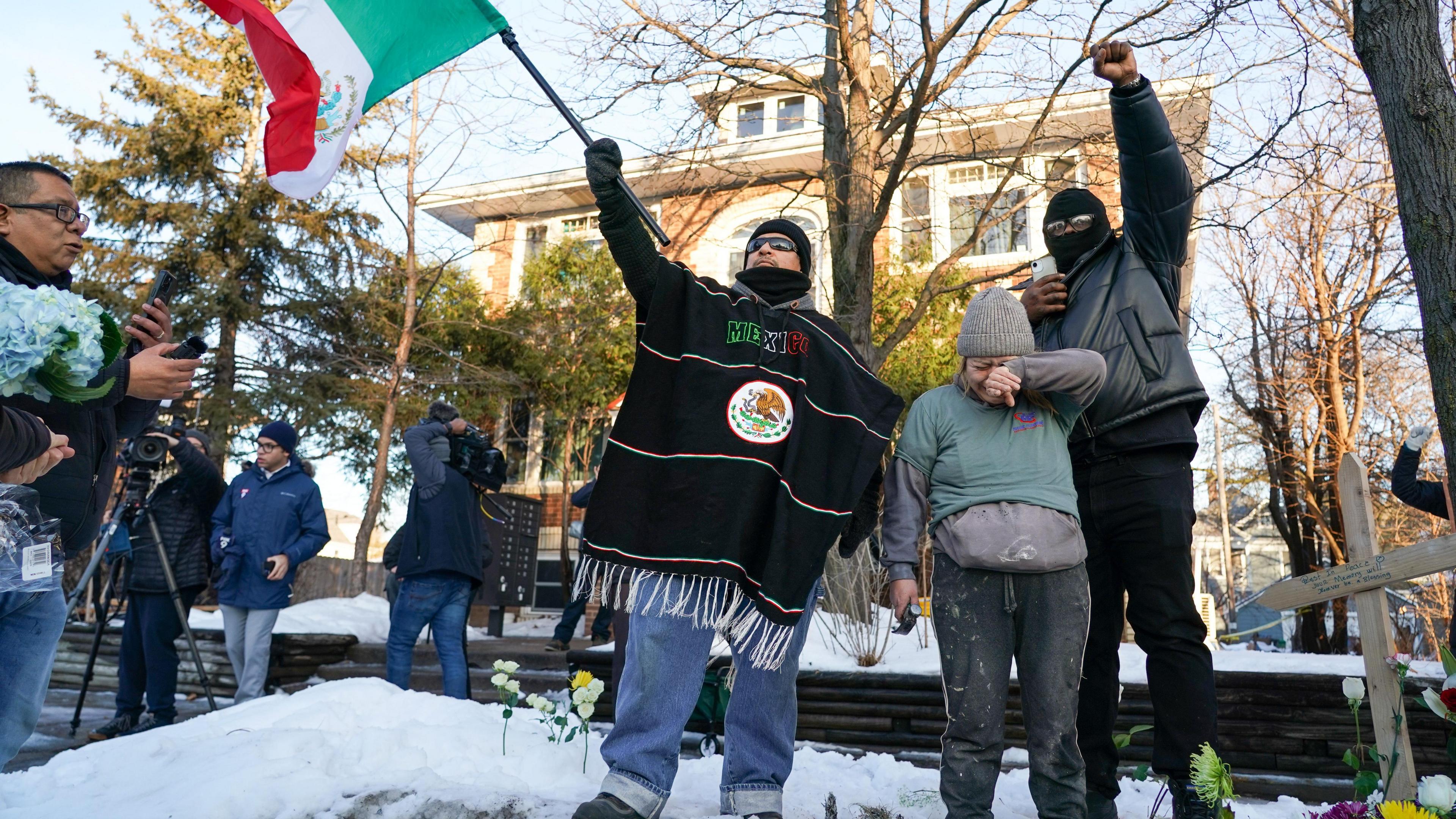 In pictures: Protests in US after Renee Nicole Good shot dead by ICE ...