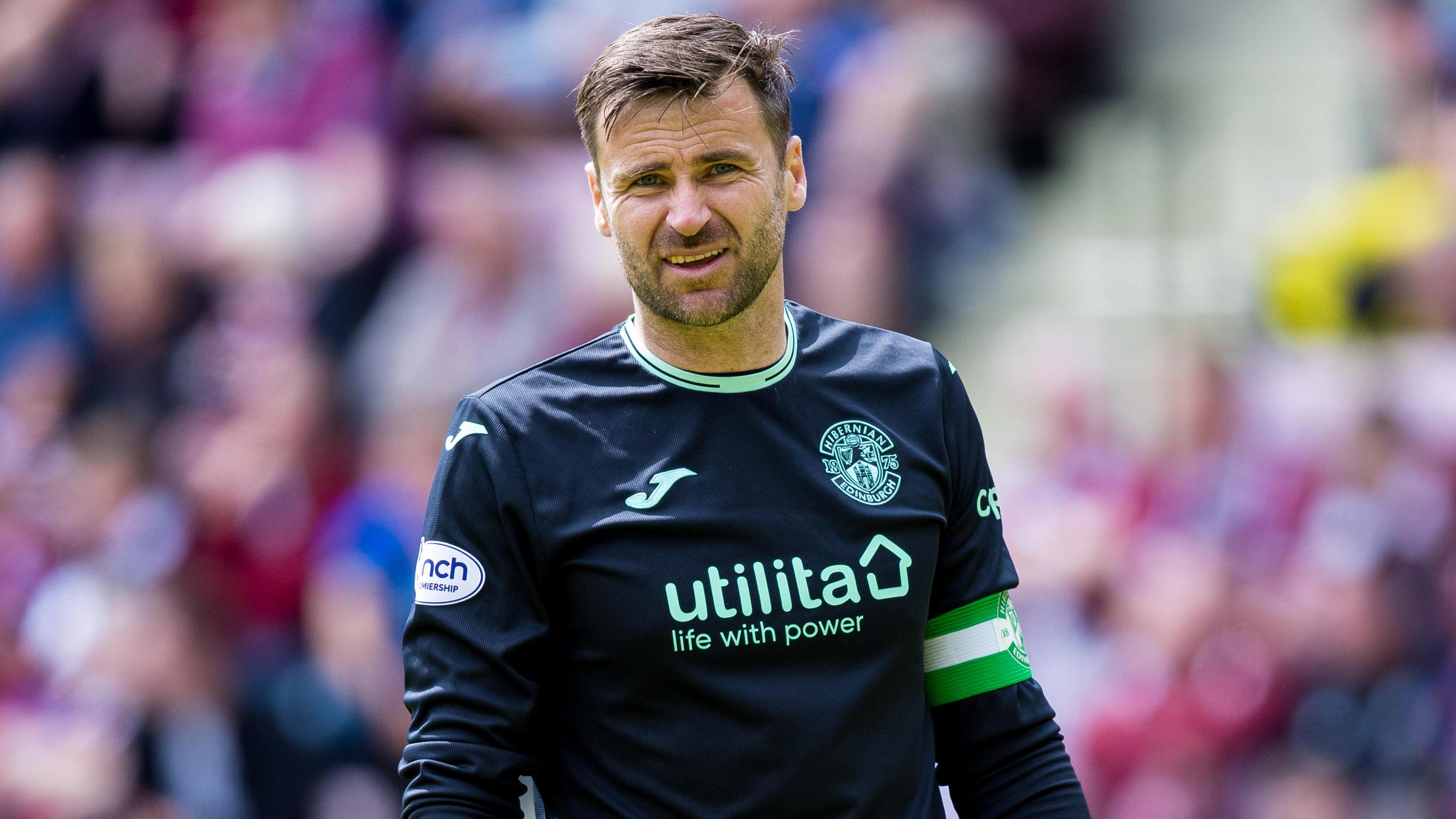 October a 'huge' month for Hibs, says captain Marshall - BBC Sport