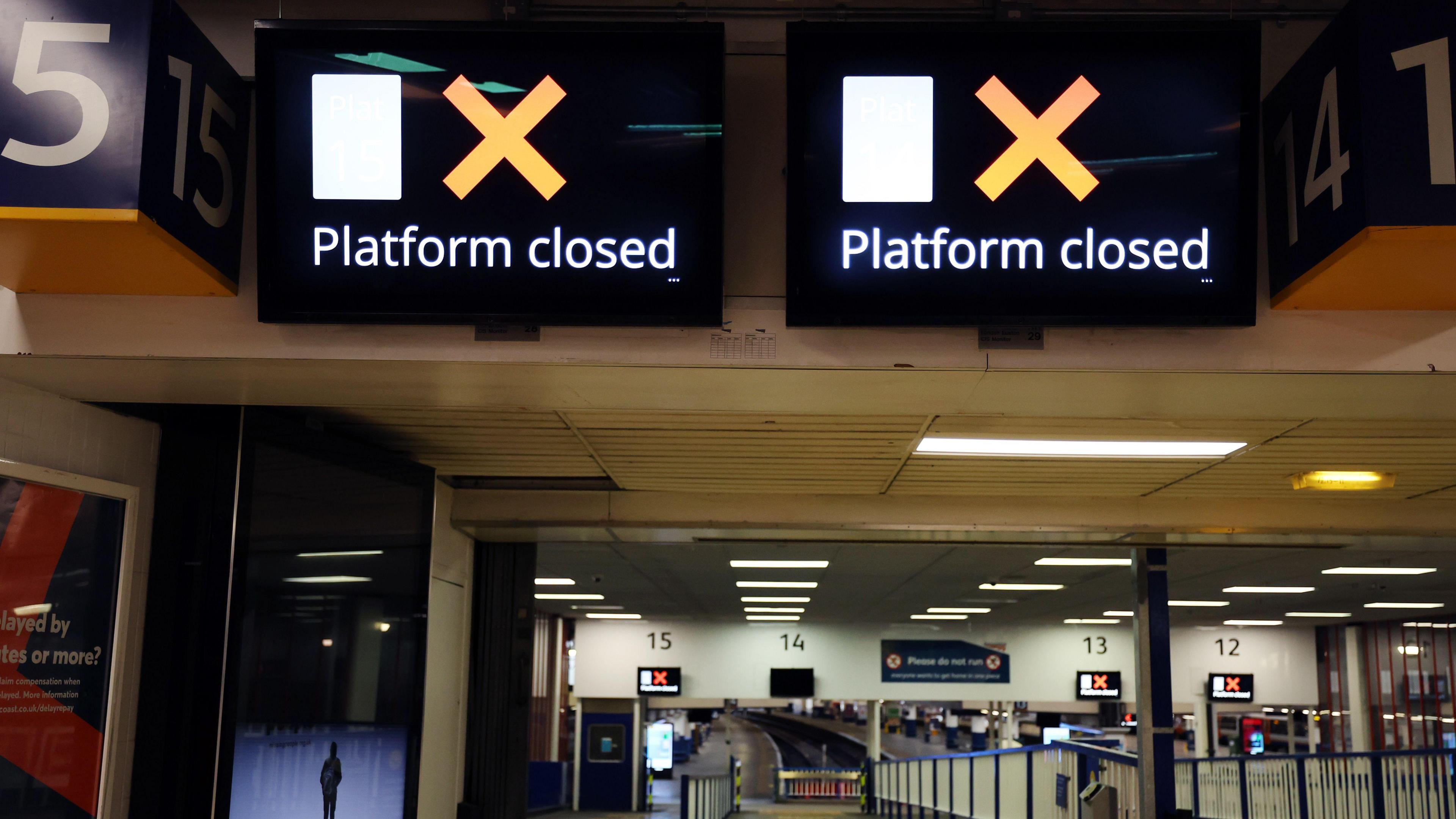 Major London Euston rail disruption due across Easter weekend - BBC News