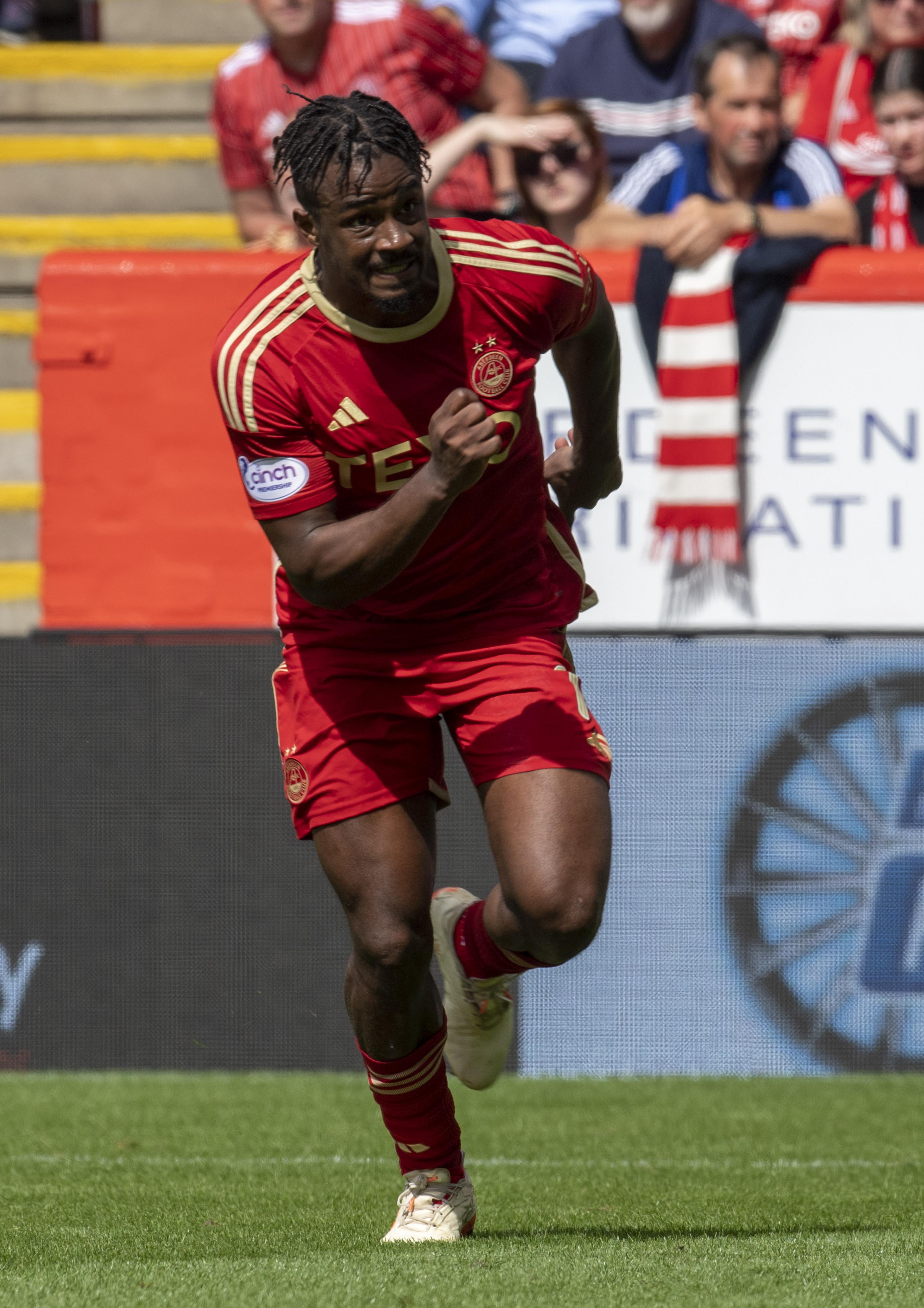 Robson calm over English links to Duk - BBC Sport