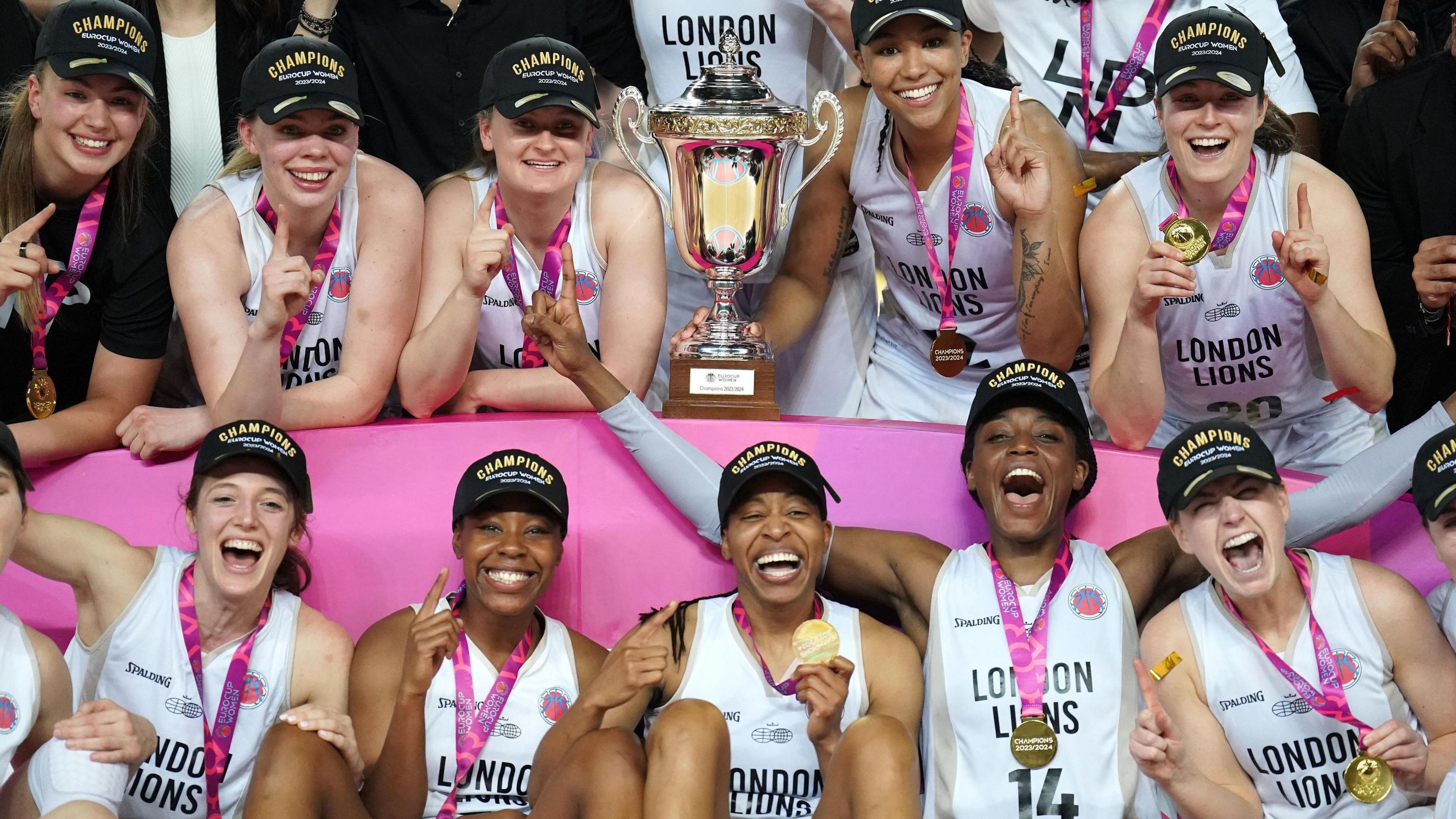 Basketball League play-off finals: London Lions eye clean sweep - BBC Sport