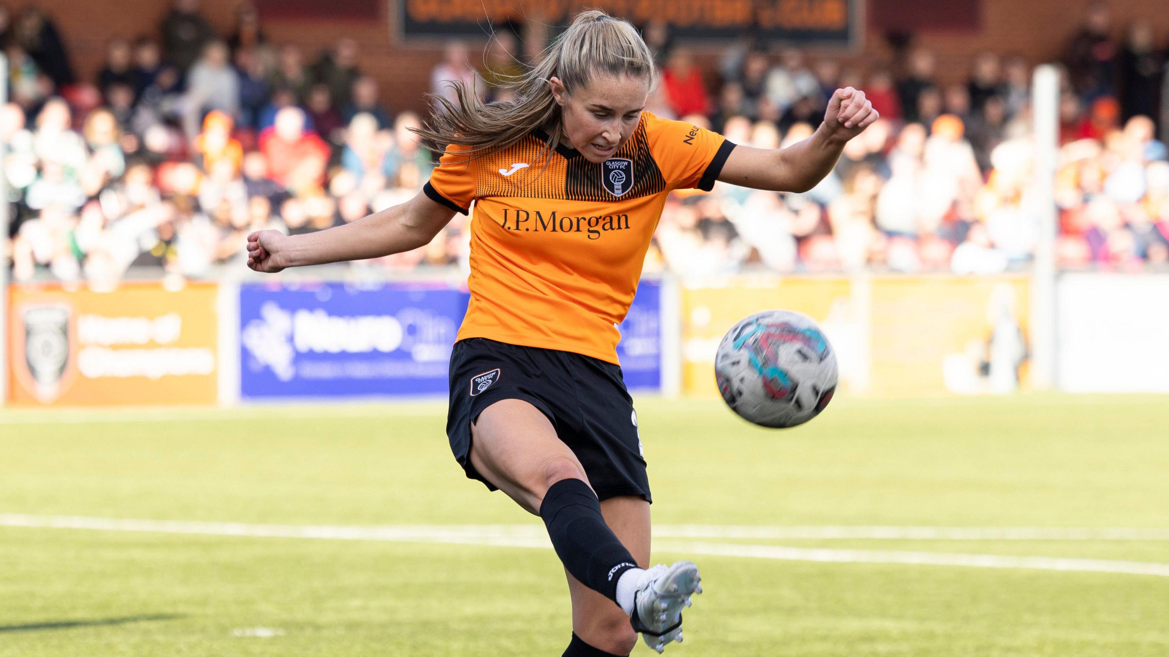 Glasgow City defender Weir suffers ACL injury - BBC Sport