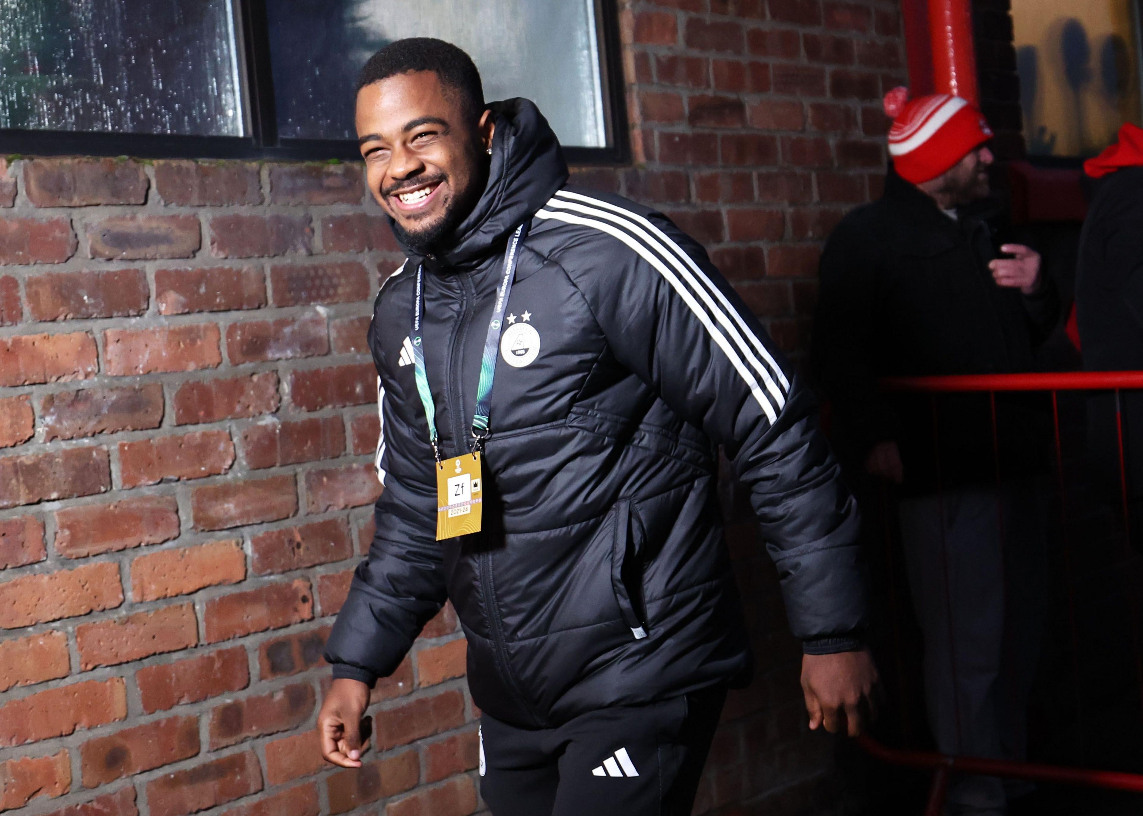 Robson makes eight changes - BBC Sport