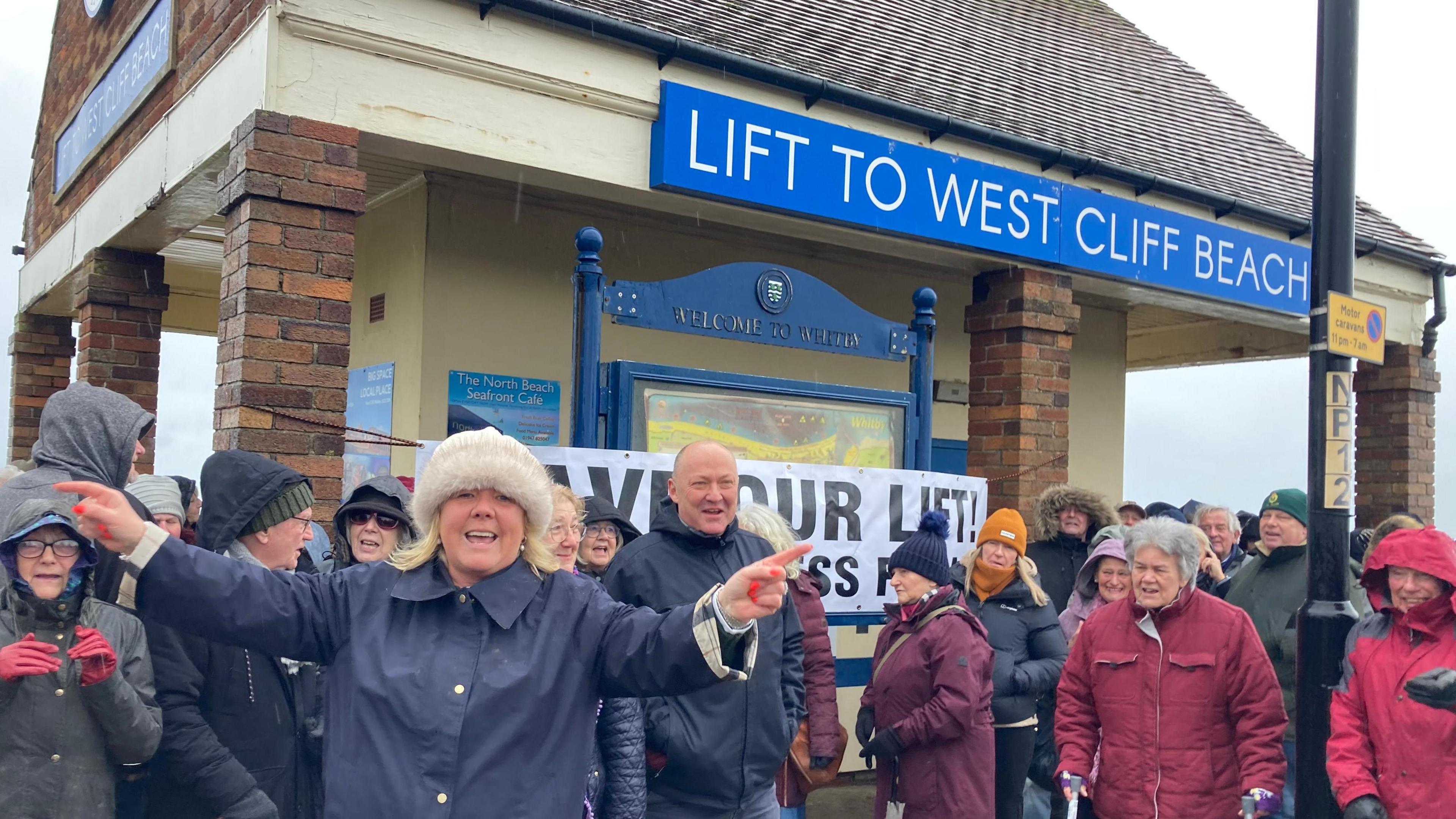 Whitby Cliff Lift is 'a necessity, not a luxury', say residents - BBC News
