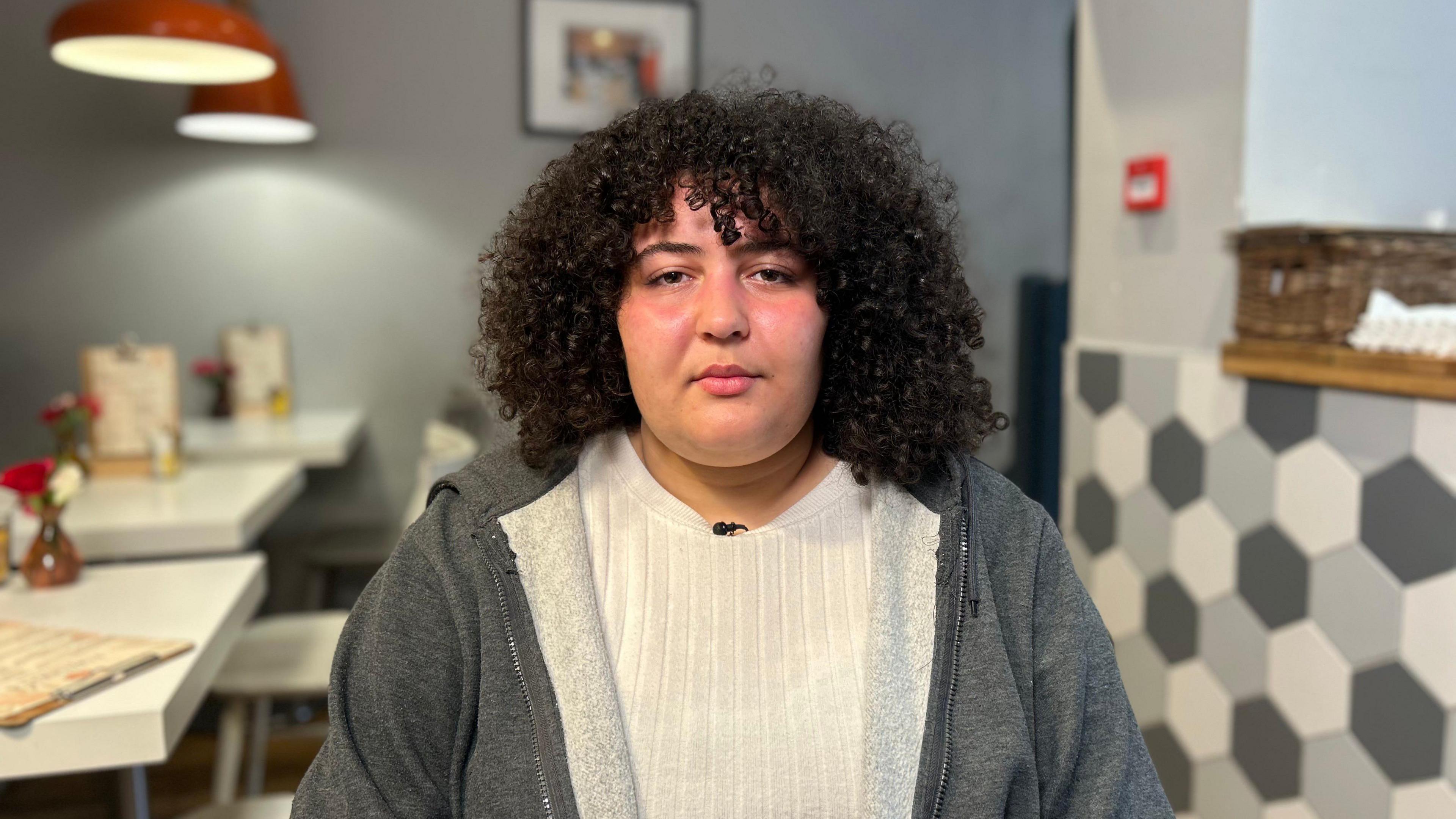 London graduate: 'I've applied for 500 jobs in two months' - BBC News