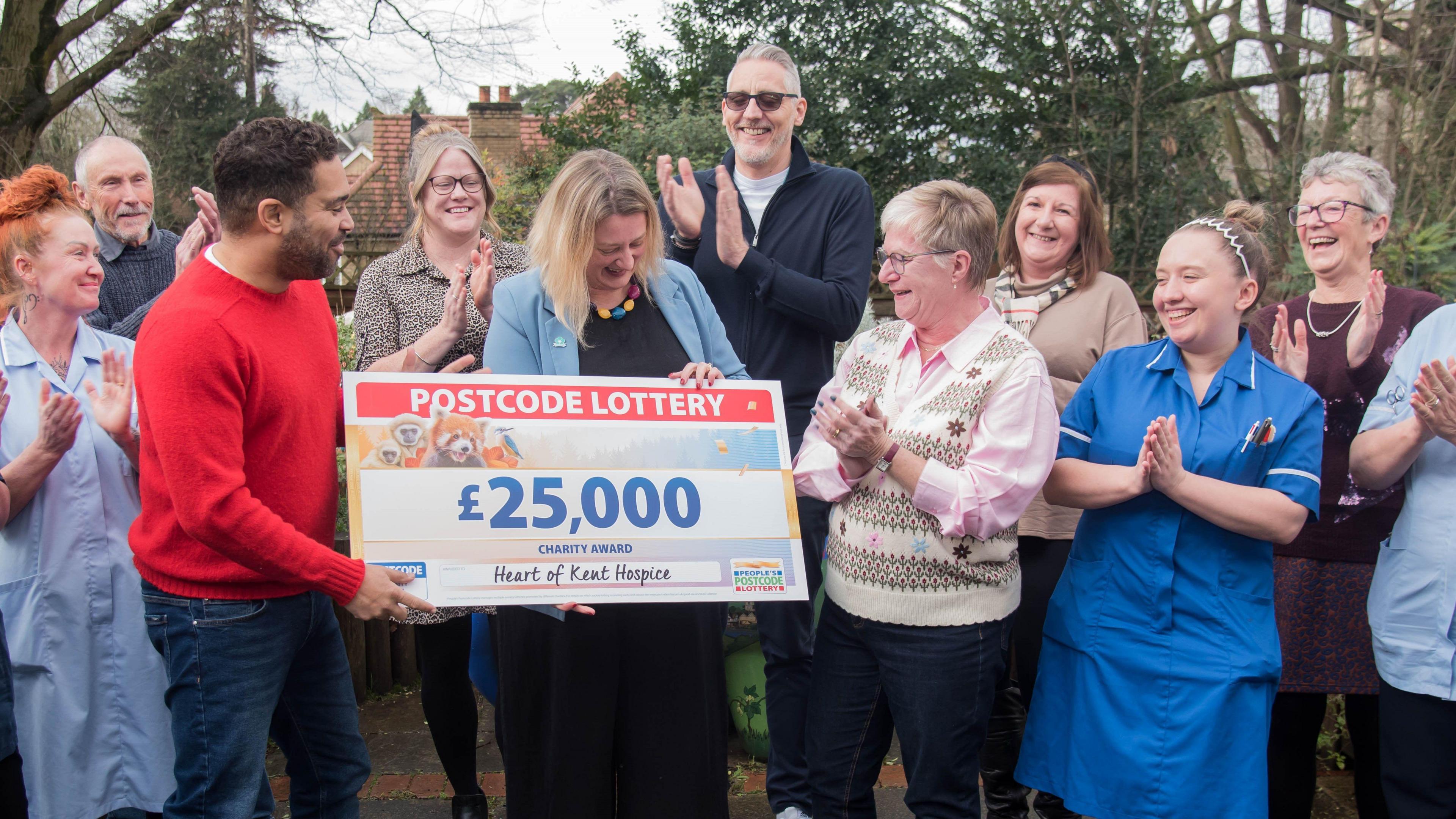 Lottery winner's £25k donation to Kent hospice doubled - BBC News