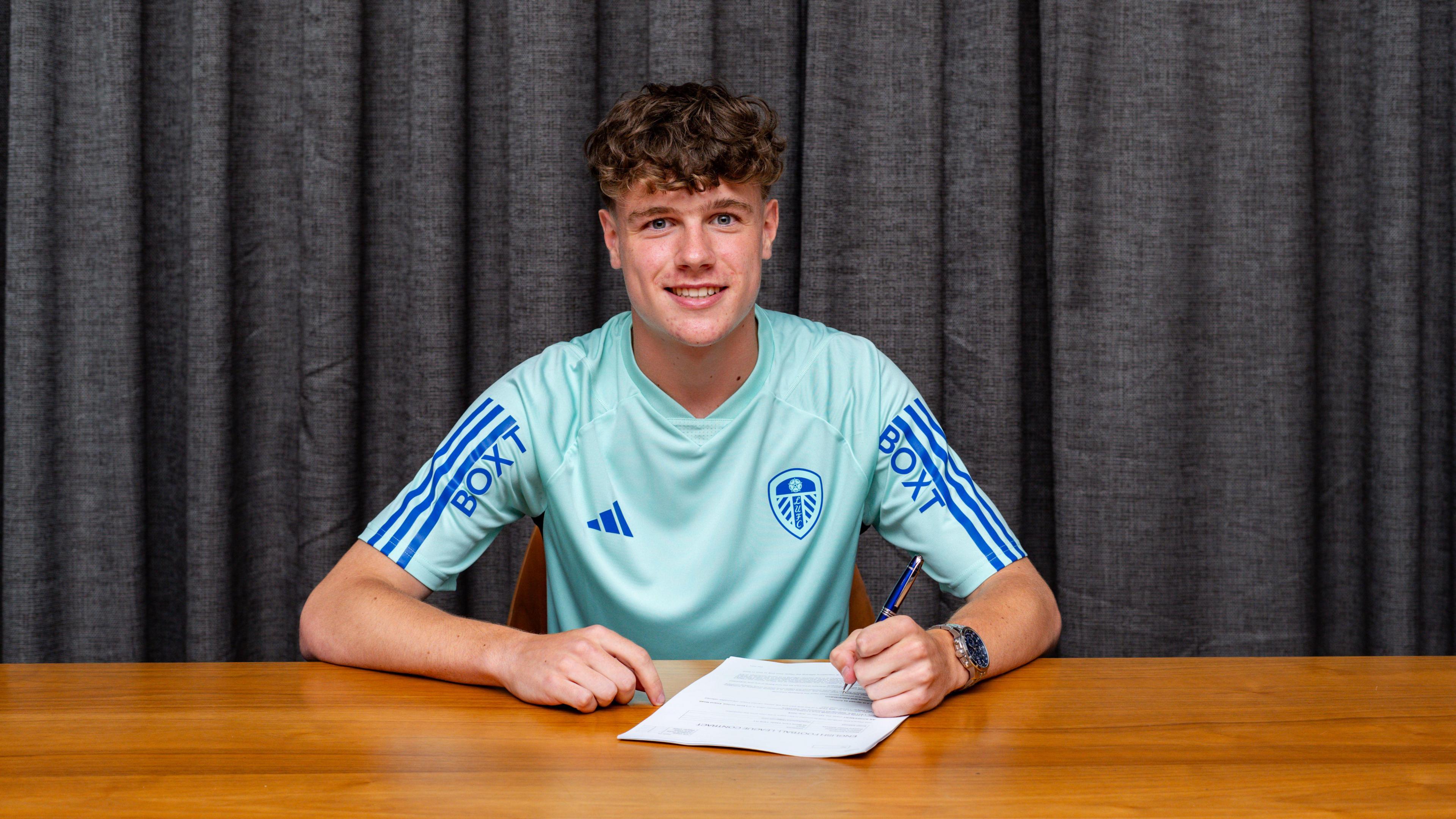 Leeds United news: Rhys Chadwick and Luca Thomas extend contracts - BBC ...
