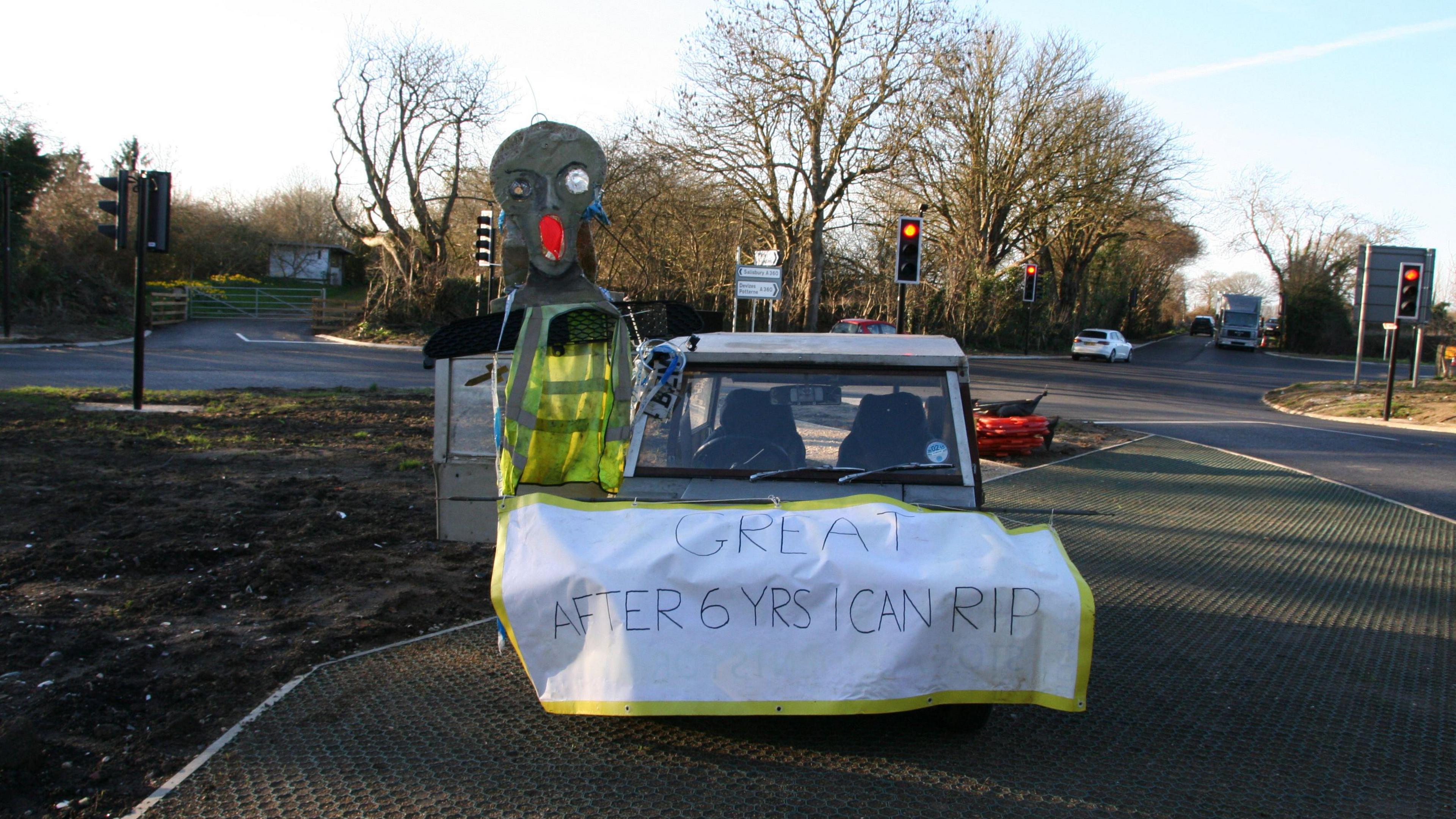 Traffic lights installed at accident blackspot near Devizes - BBC News
