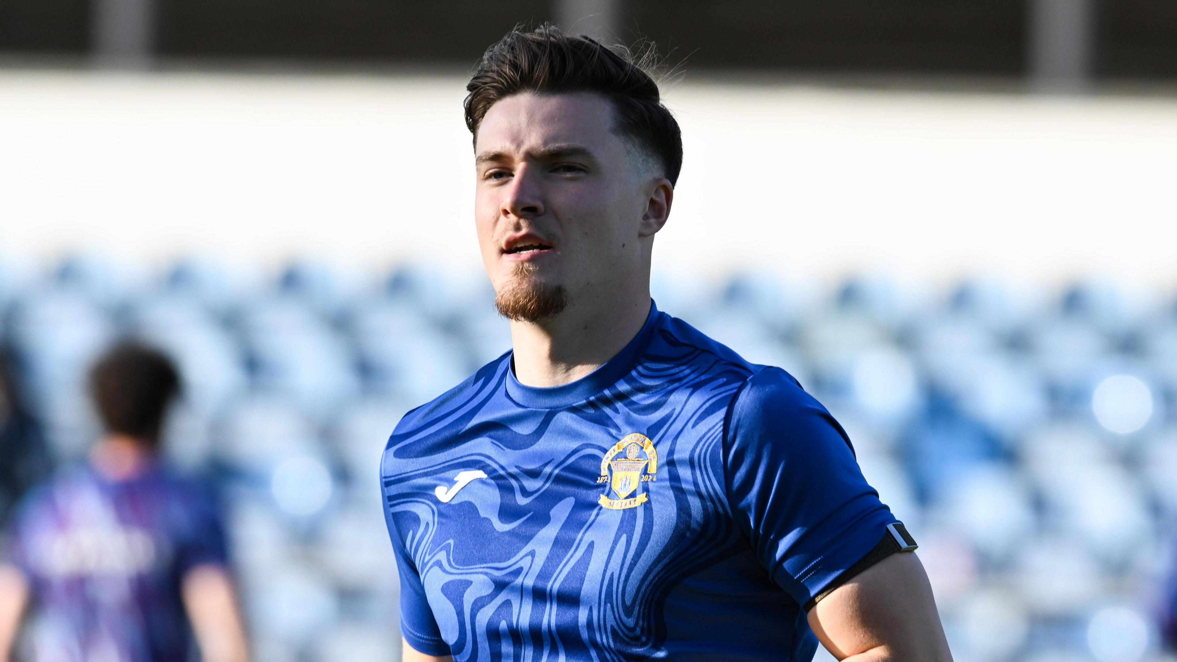 Morgan Boyes: St Johnstone sign Morton defender - BBC Sport