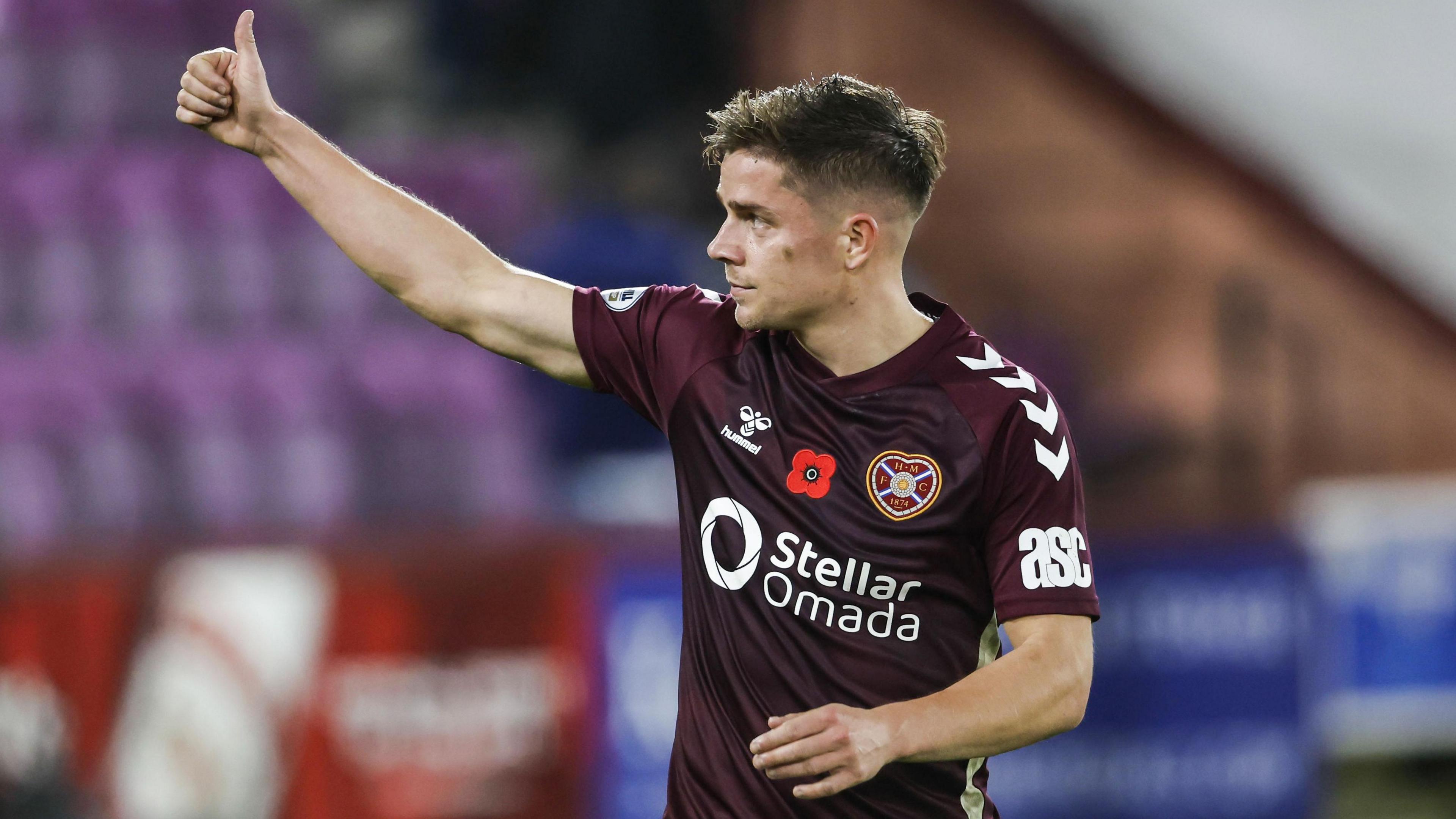 Hearts: Cammy Devlin playing 'best football of his life' - BBC Sport