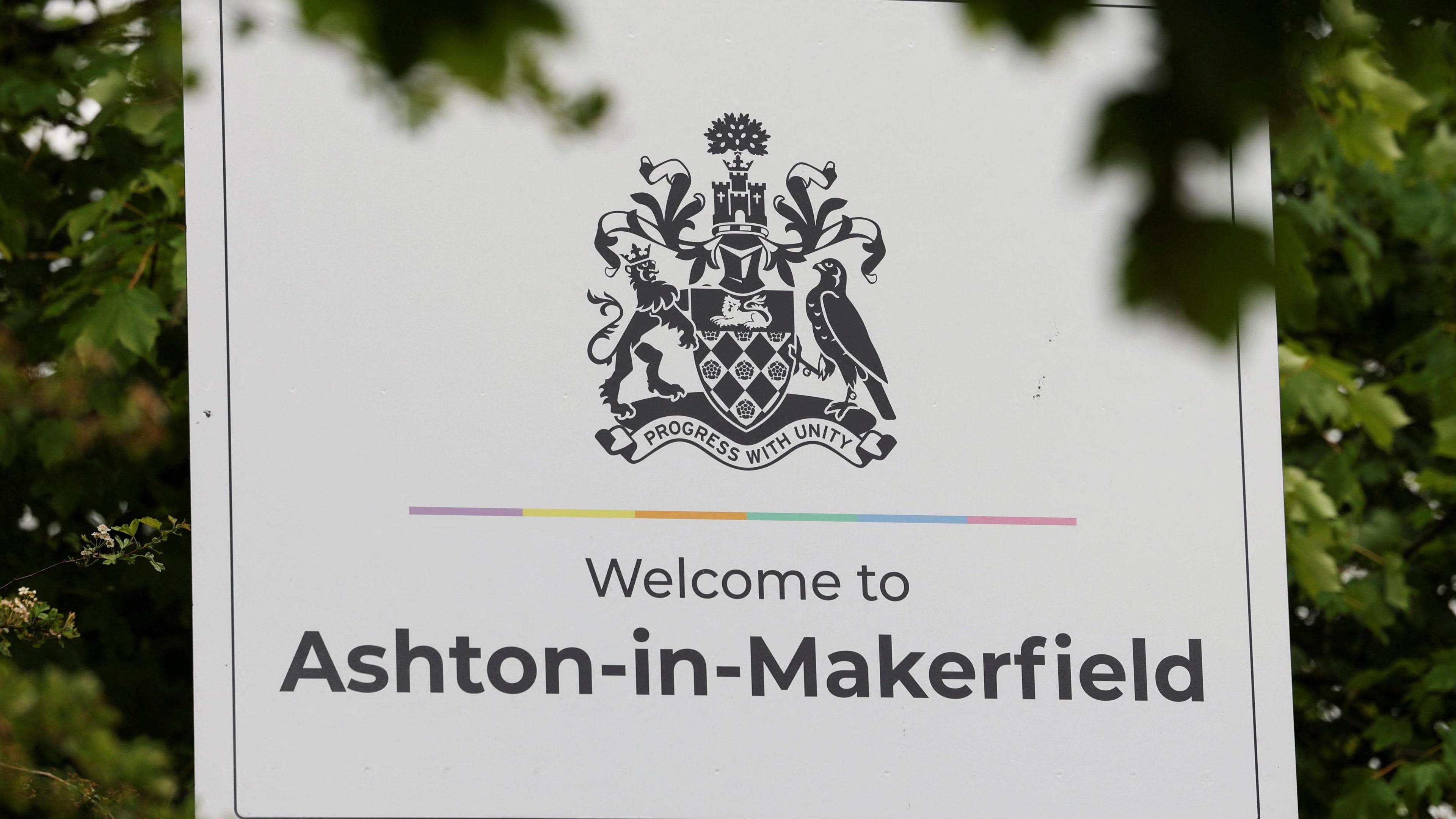 'By-election puts Makerfield at epicentre of British politics' - BBC News