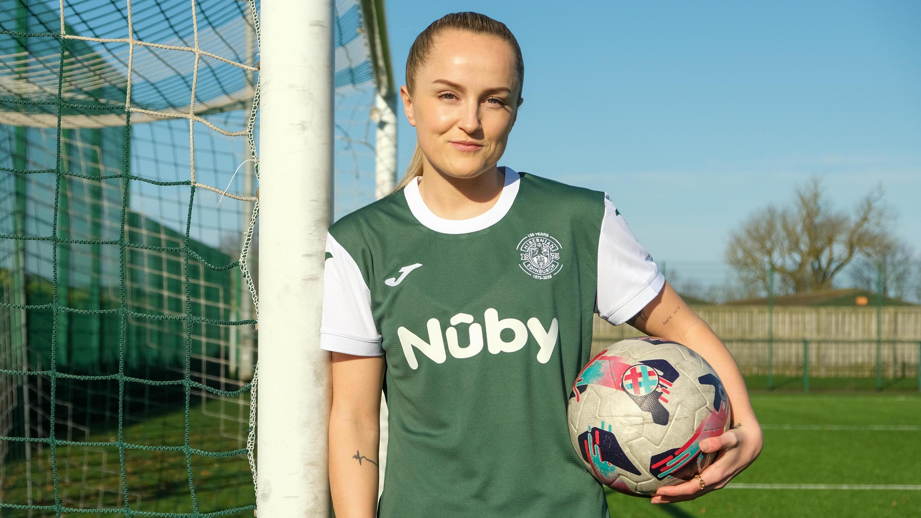 Hibernian Women sign former WSL defender Faye Bryson - BBC Sport