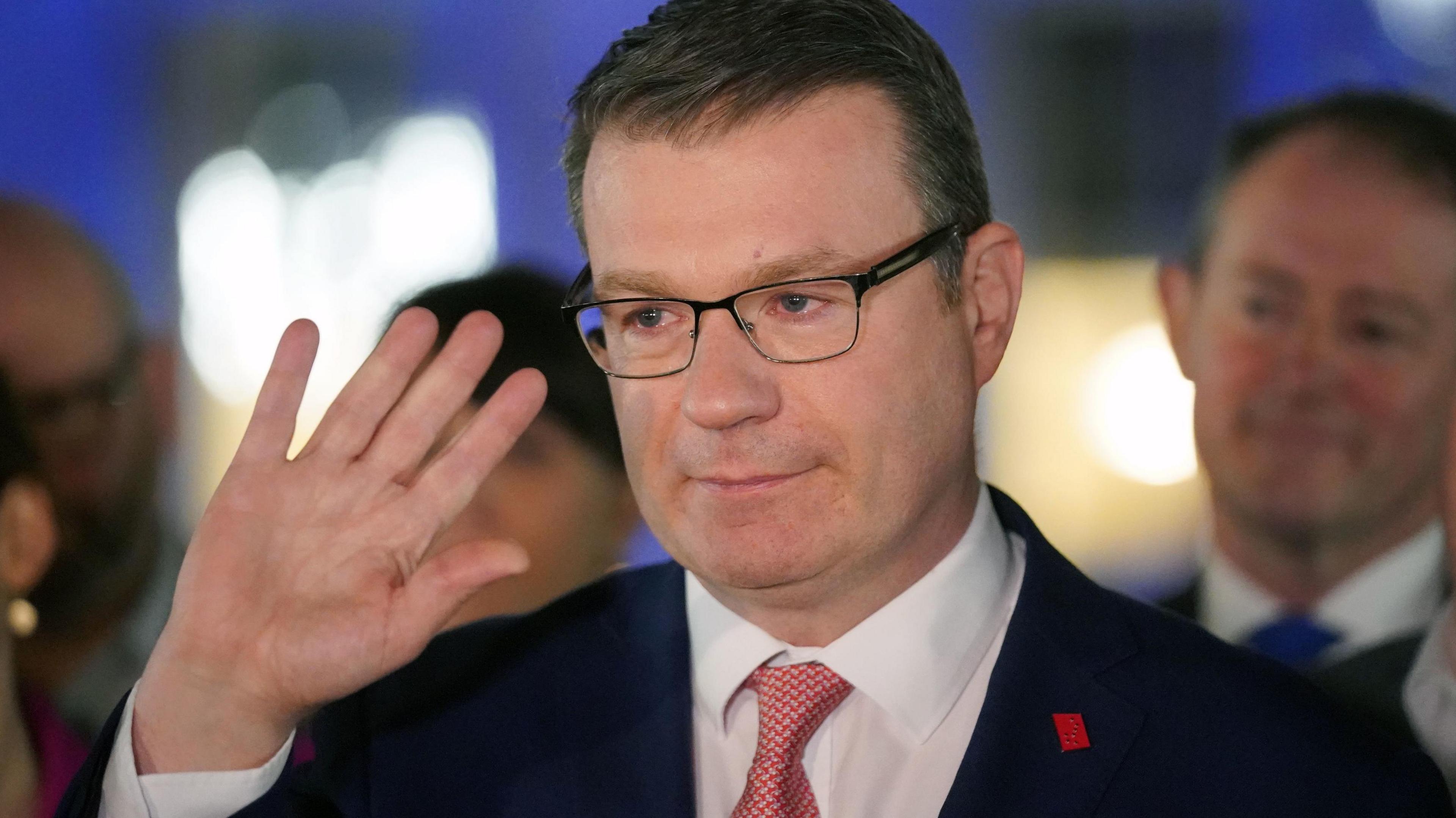 Alan Kelly: Irish Labour leader resigns - BBC News