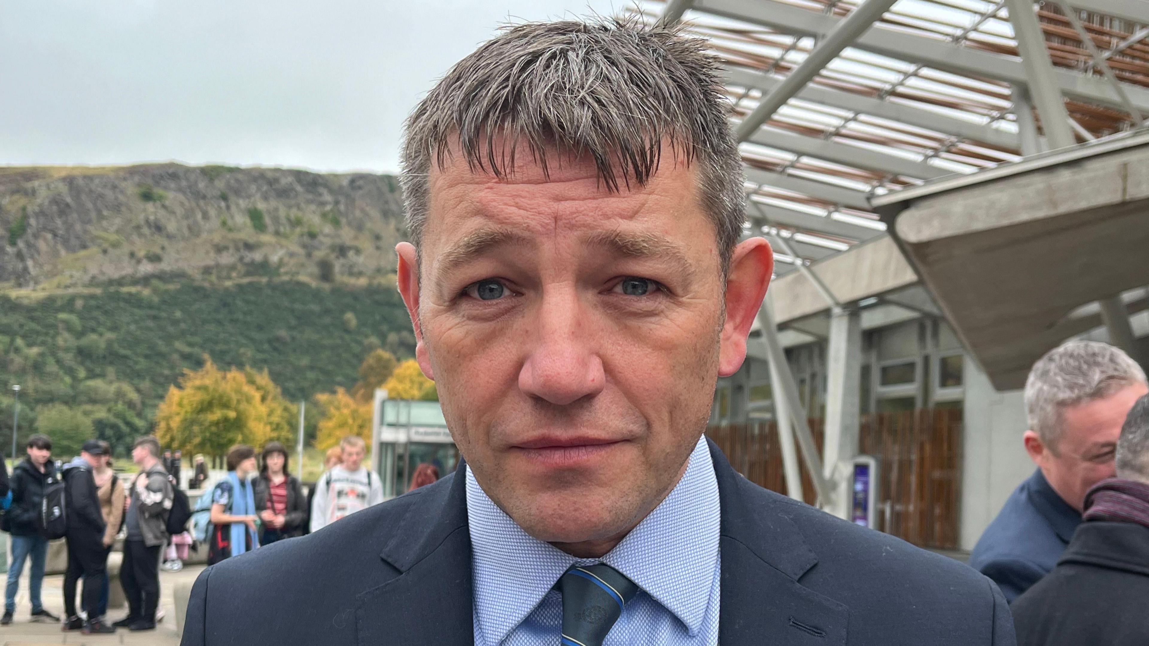 Police Scotland warn mental health call-outs are 'unsustainable' - BBC News