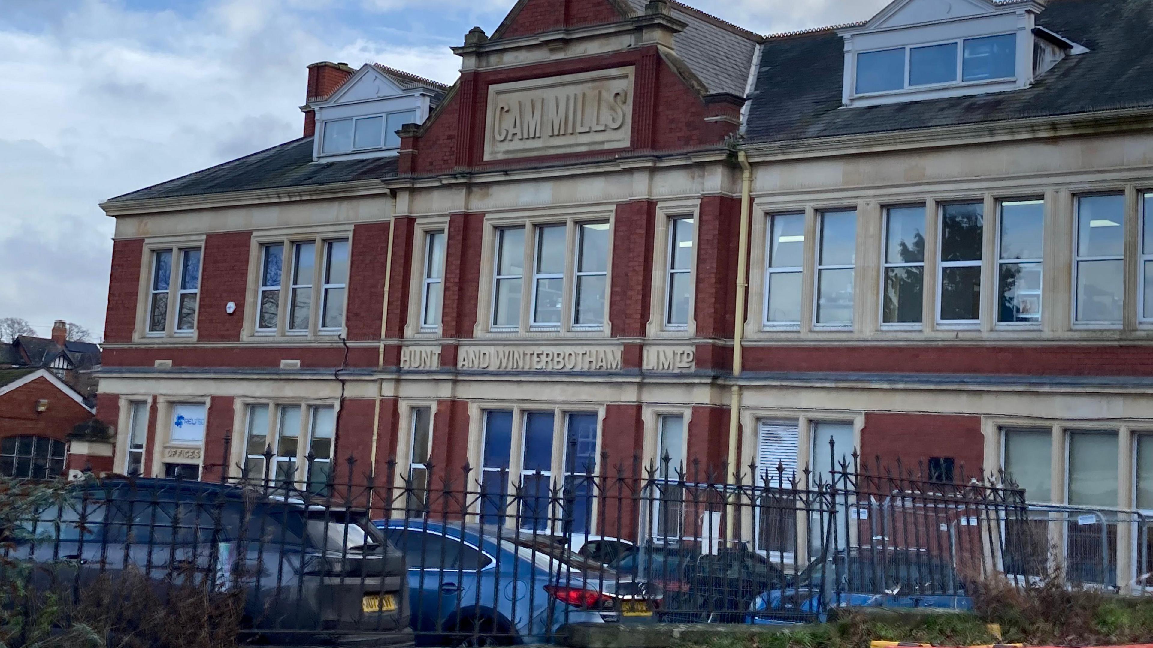 WSP Textiles: Snooker textiles firm staff strike in row over pay - BBC News