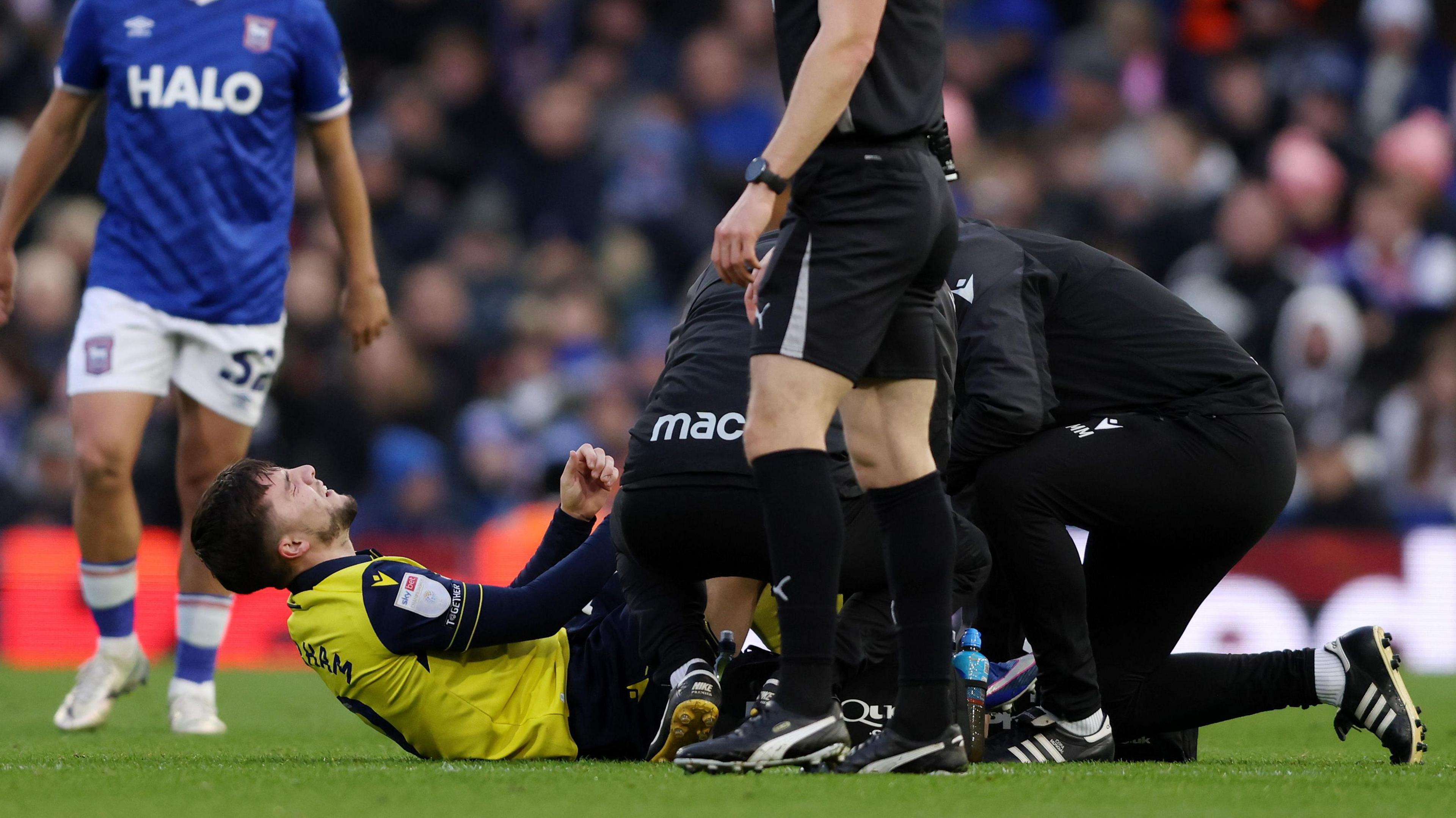 Oxford United: Tyler Goodrham injury 'looks nasty' - Short - BBC Sport